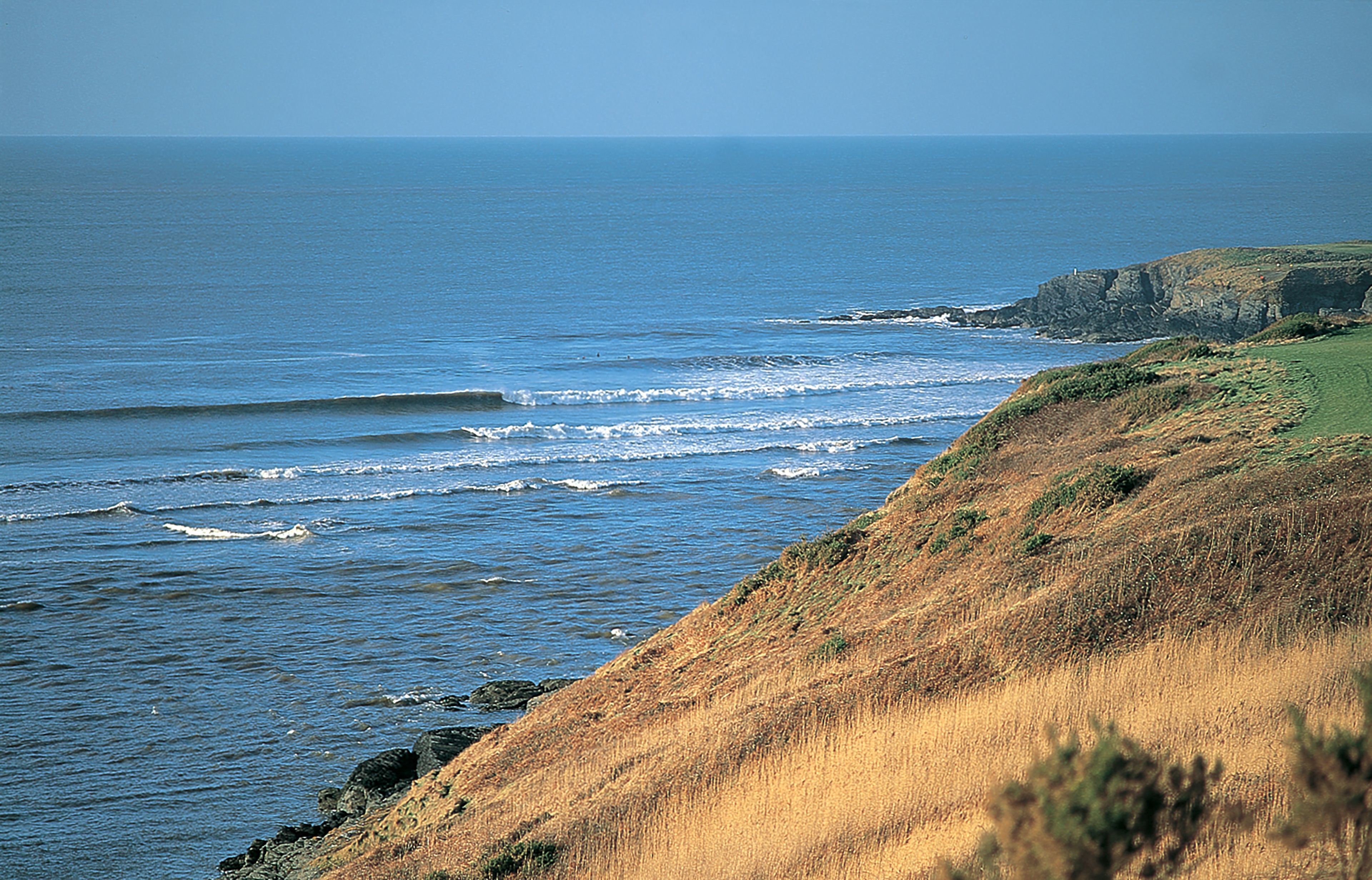 Surfing in Wales – Guide to Best Surf Spots & Seasons | Stormrider Surf ...