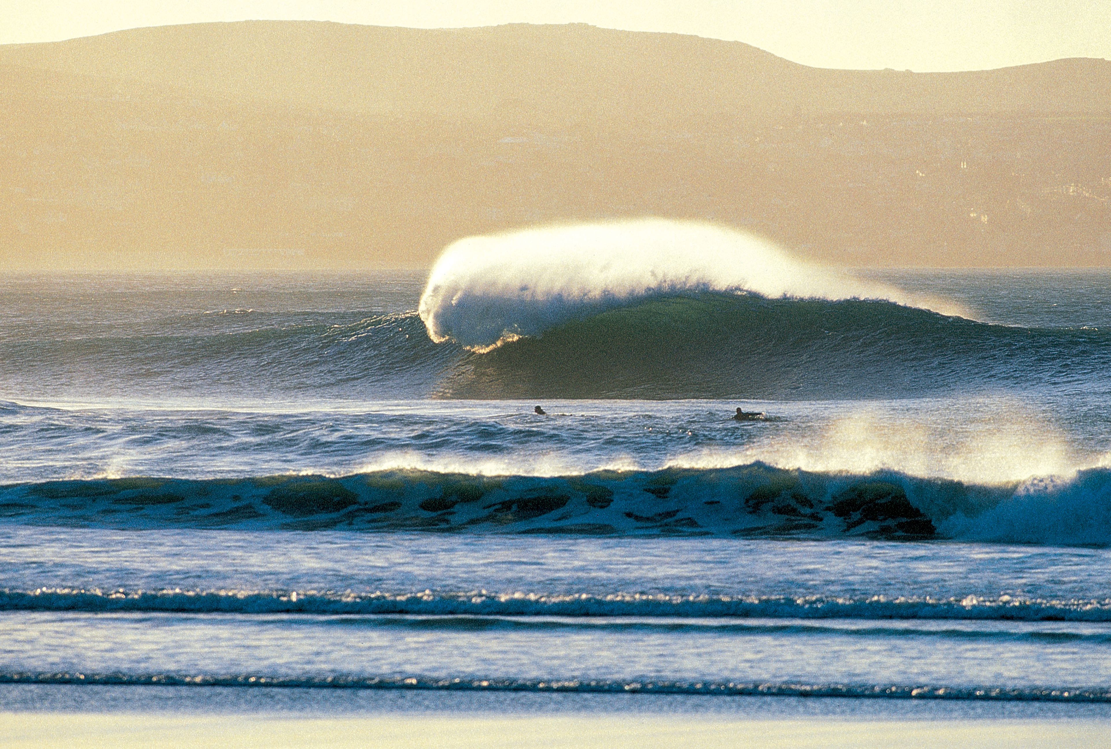 Gwithian Surf Guide (West Cornwall, England) – Wave Info & Tips ...