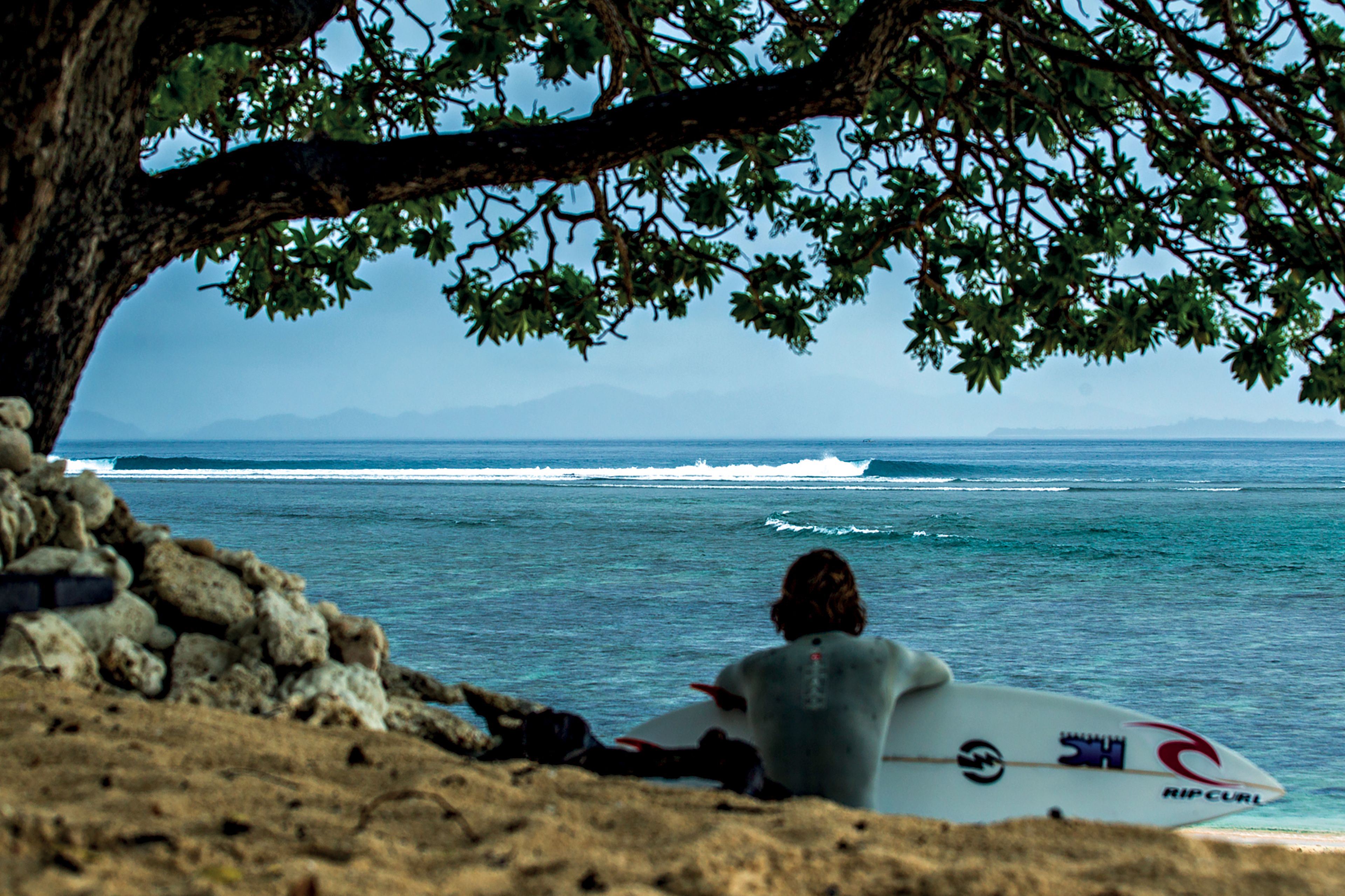 Surfing in Fiji – Guide to Best Surf Spots & Seasons | Stormrider Surf Guides