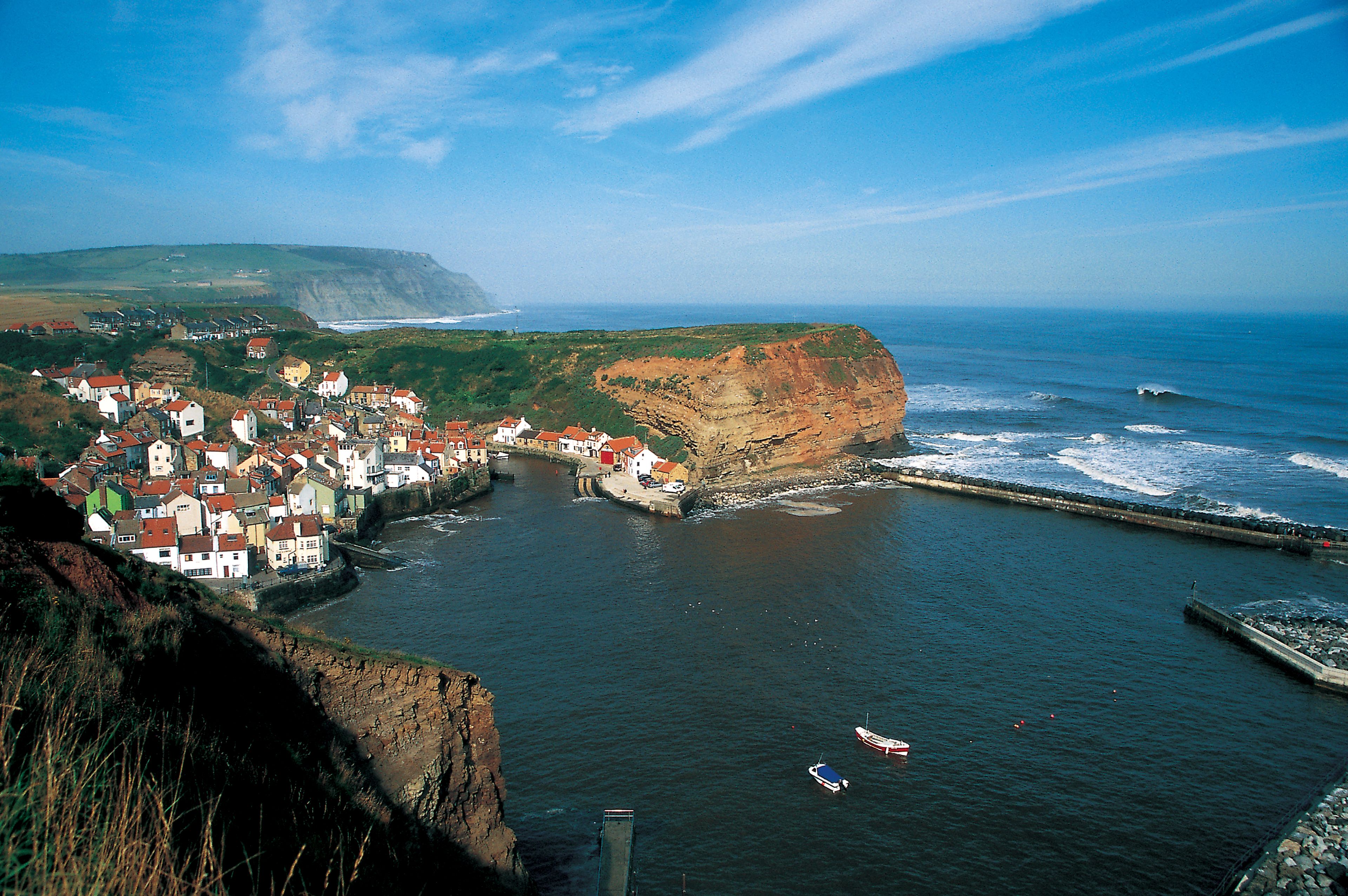 Surfing in England – Guide to Best Surf Spots & Seasons | Stormrider ...