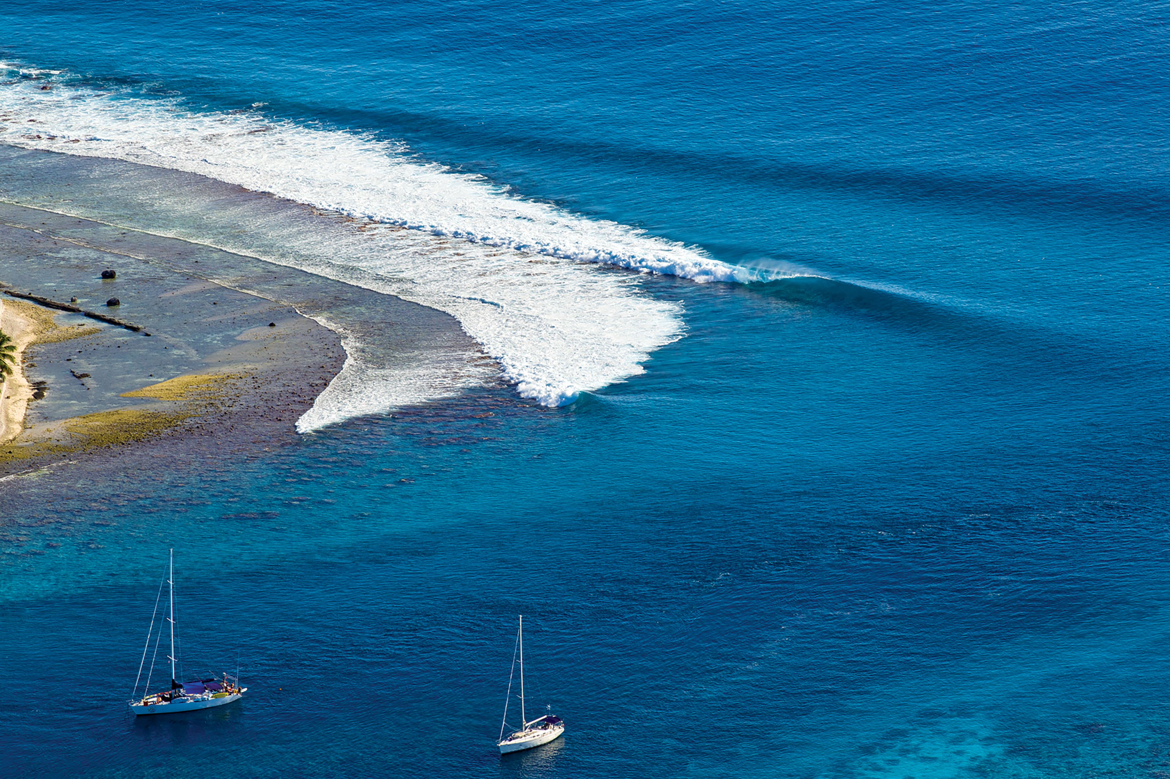Surfing in Western Tuamotu, French Polynesia – Surf Guide & Local Tips ...
