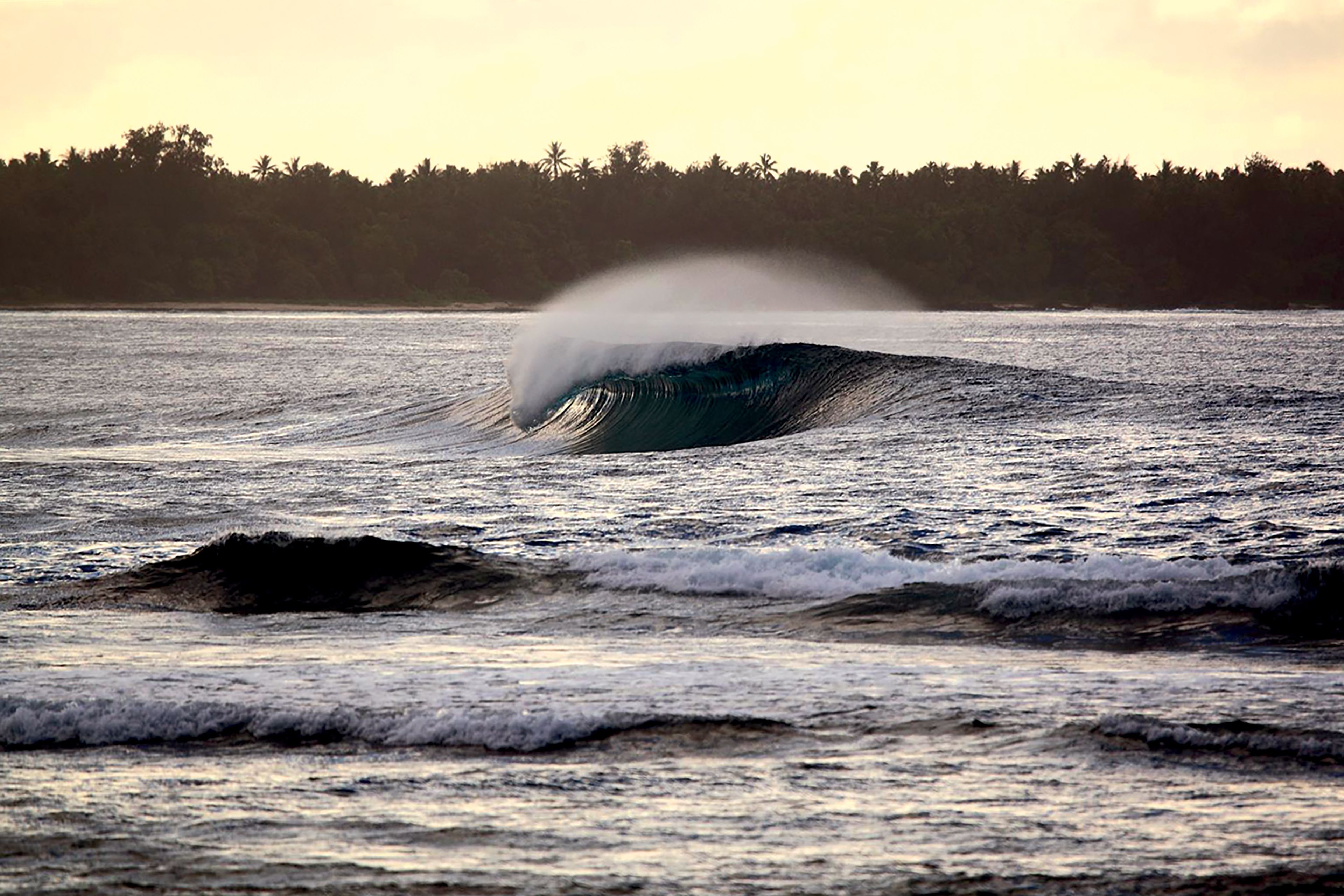 Surfing in Efate, Vanuatu – Surf Guide & Local Tips | Stormrider Surf ...