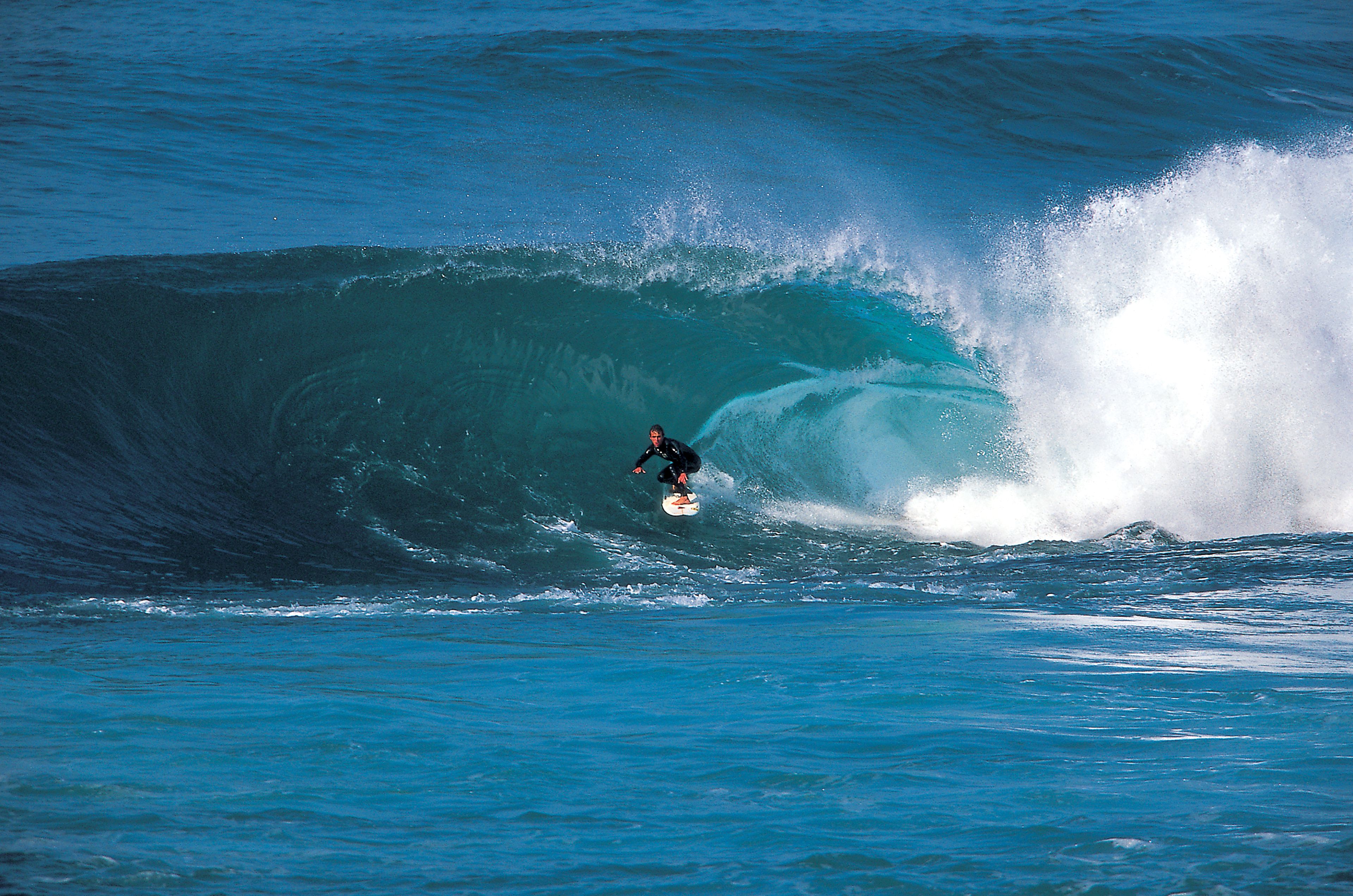 Cave Surf Guide (Ericeira, Portugal) – Wave Info & Tips | Stormrider ...