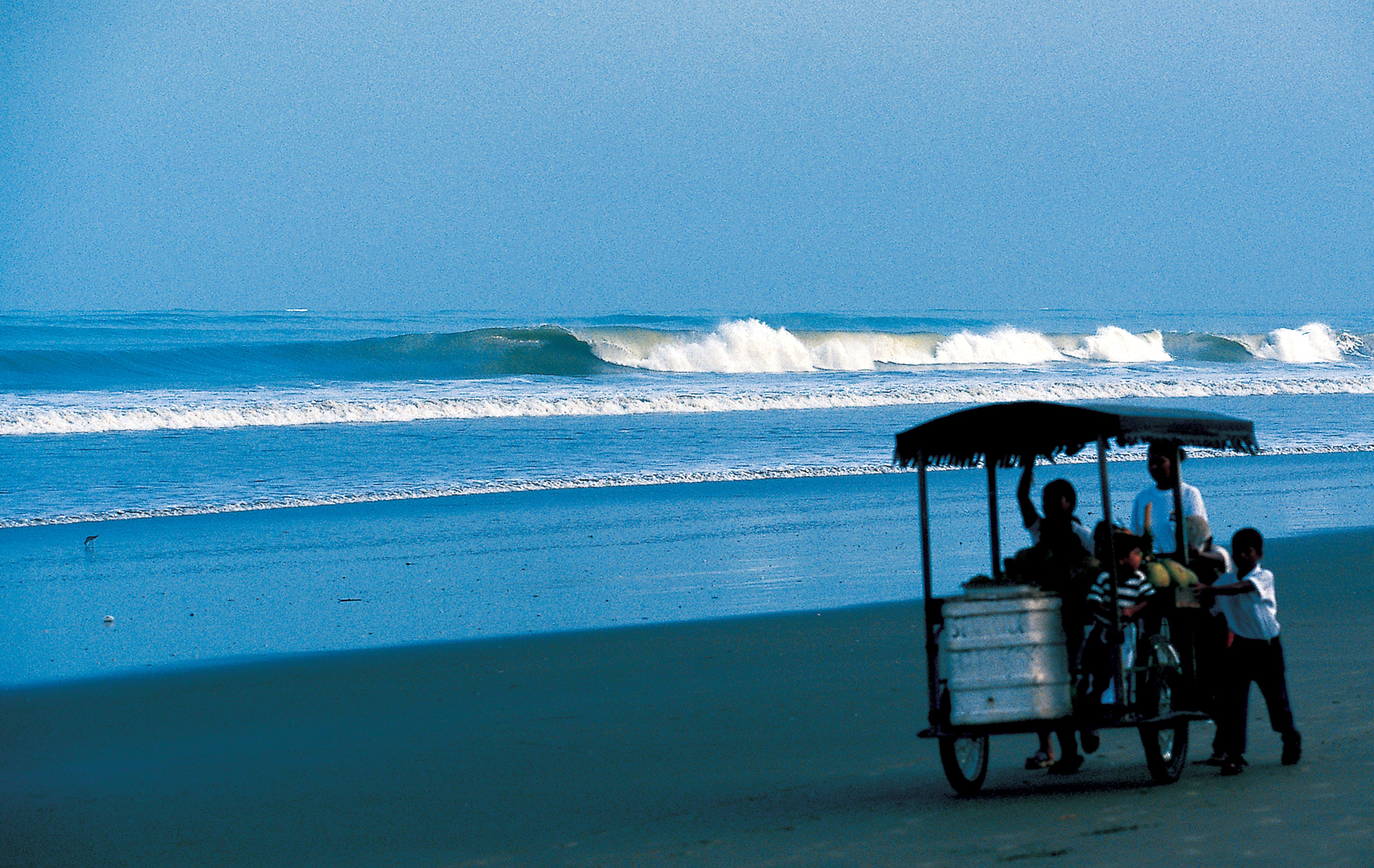 Surfing in Northern Ecuador, Ecuador – Surf Guide & Local Tips ...