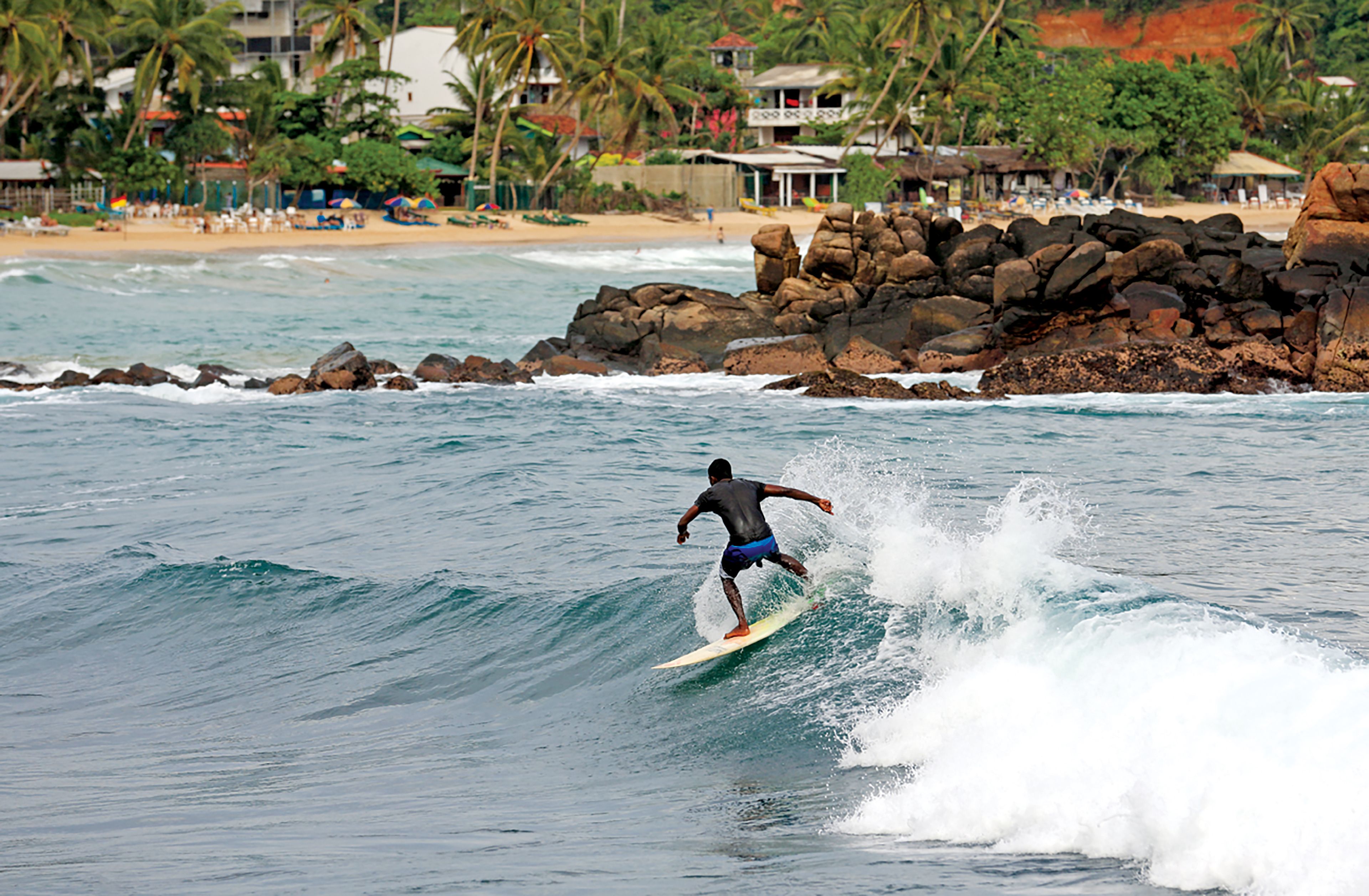 Mirissa Surf Guide (Southwest Sri Lanka, Sri Lanka) – Wave Info & Tips ...