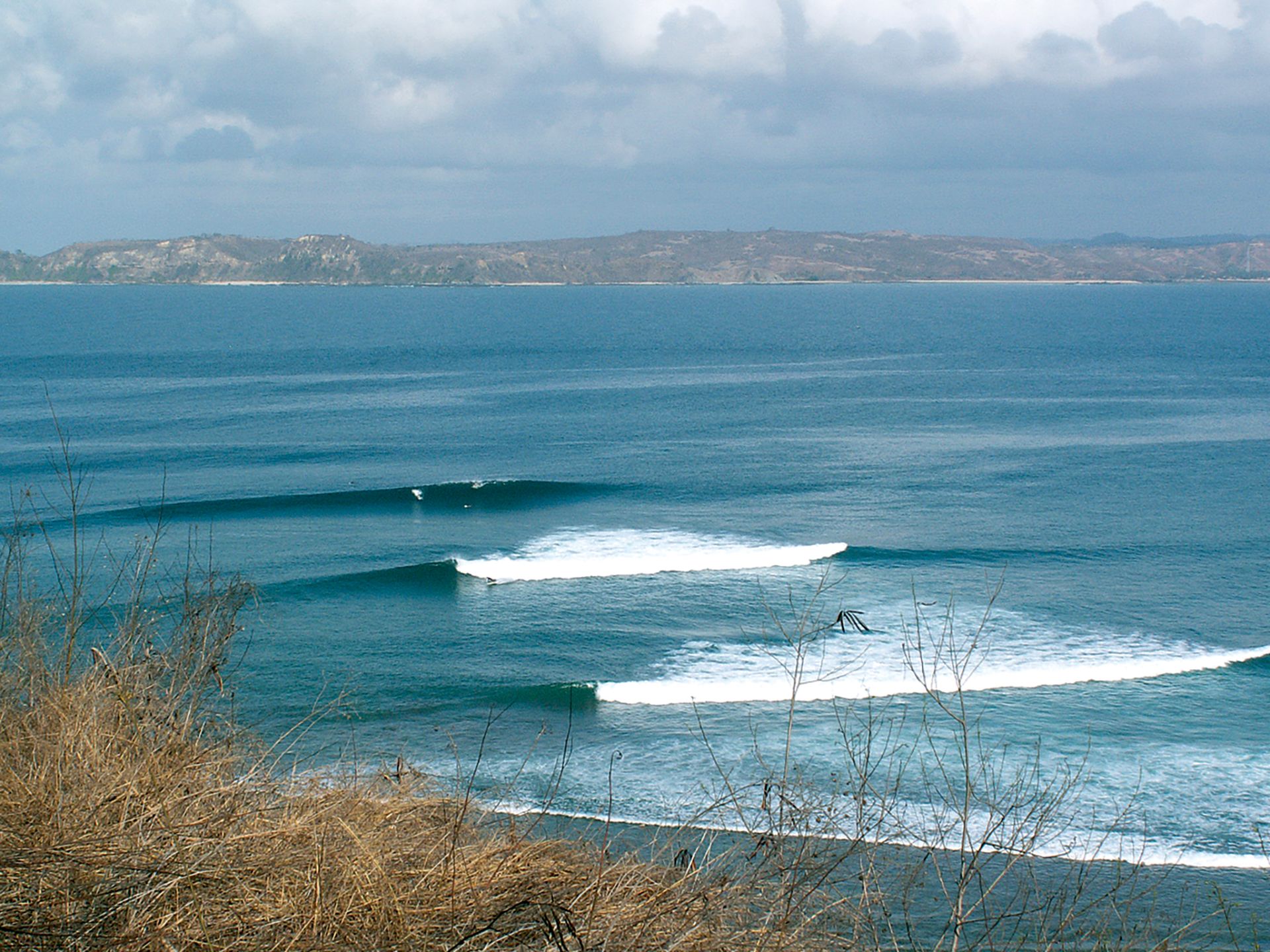 Surfing in Lombok , Nusa Tenggara – Surf Guide & Local Tips ...