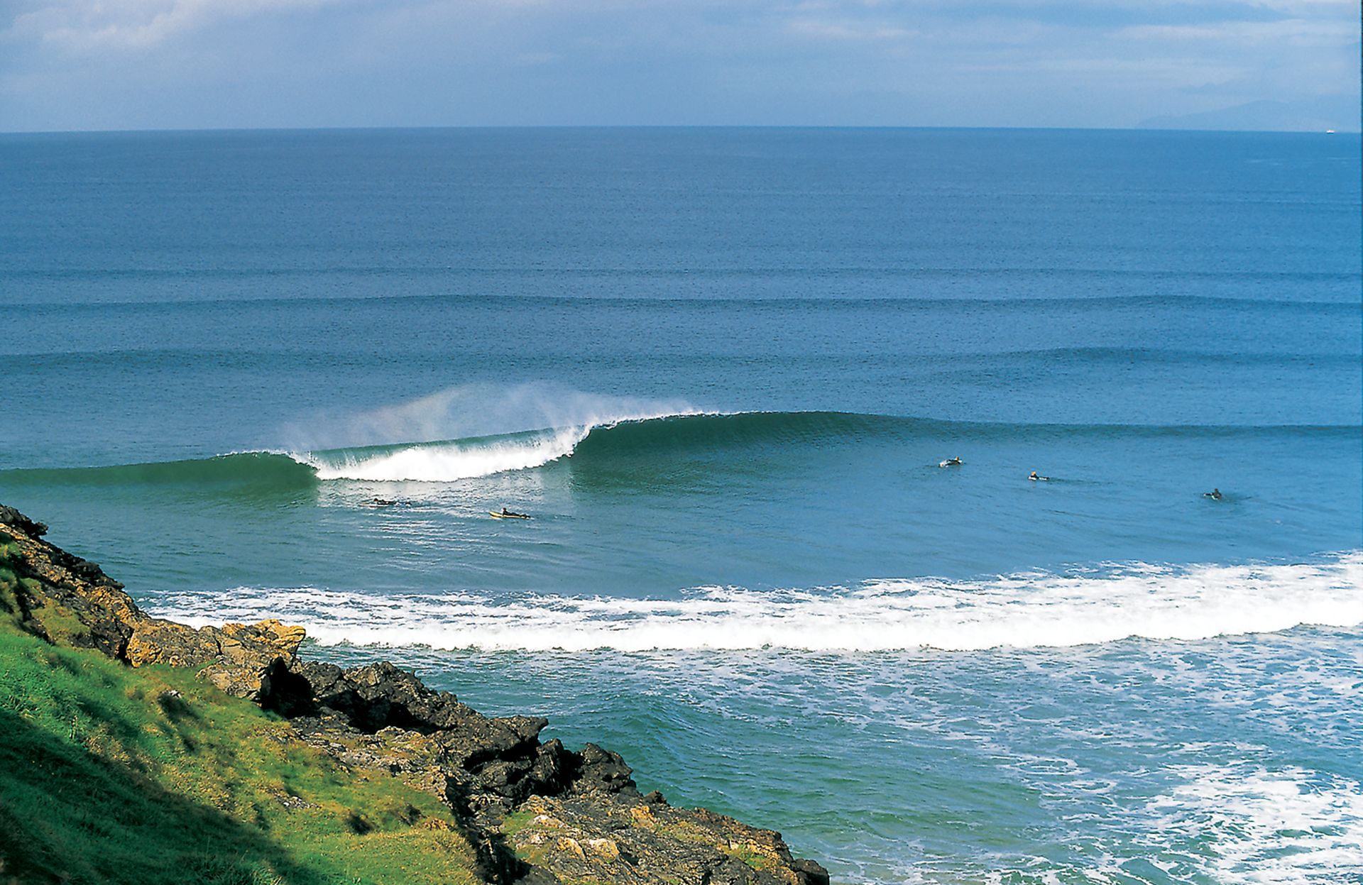 Bundoran - Tullan Strand Surf Guide (Donegal Bay, Ireland ) – Wave Info ...