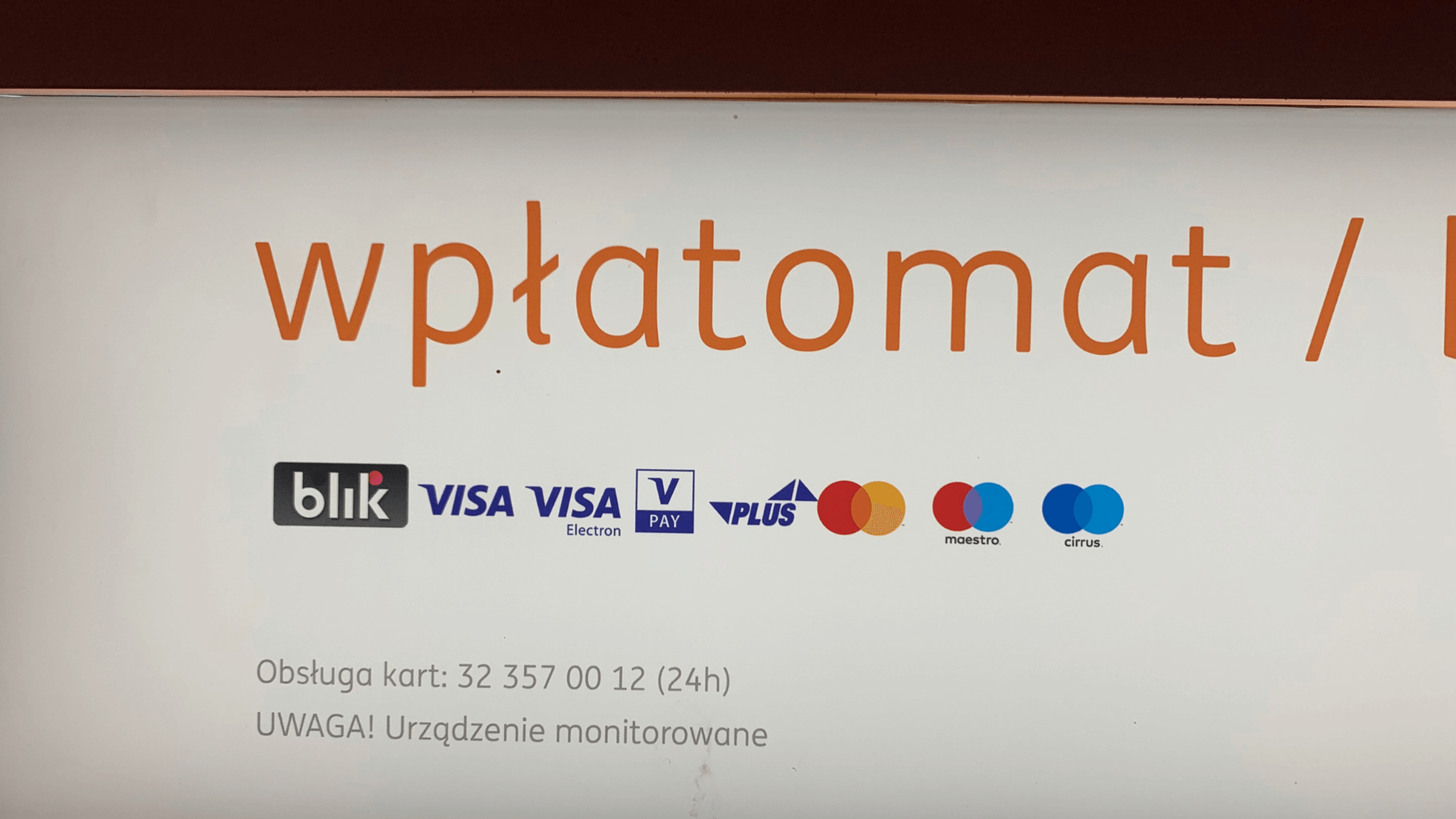 Wypłata z bankomatu bez karty ING: jak to zrobić i ile kosztuje?