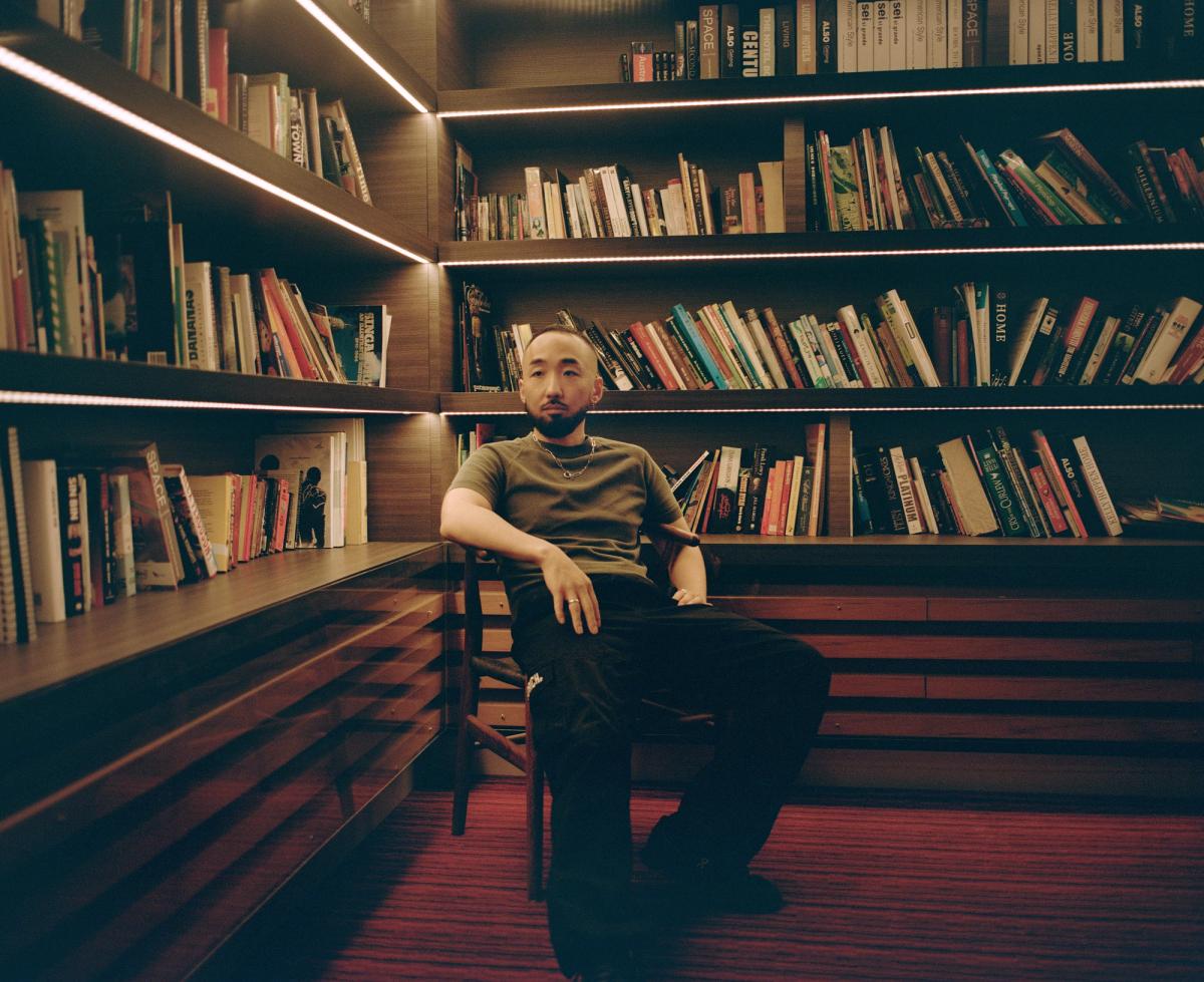 Powerhouse Museum - Andrew Undi Lee: Turning Around Perspectives