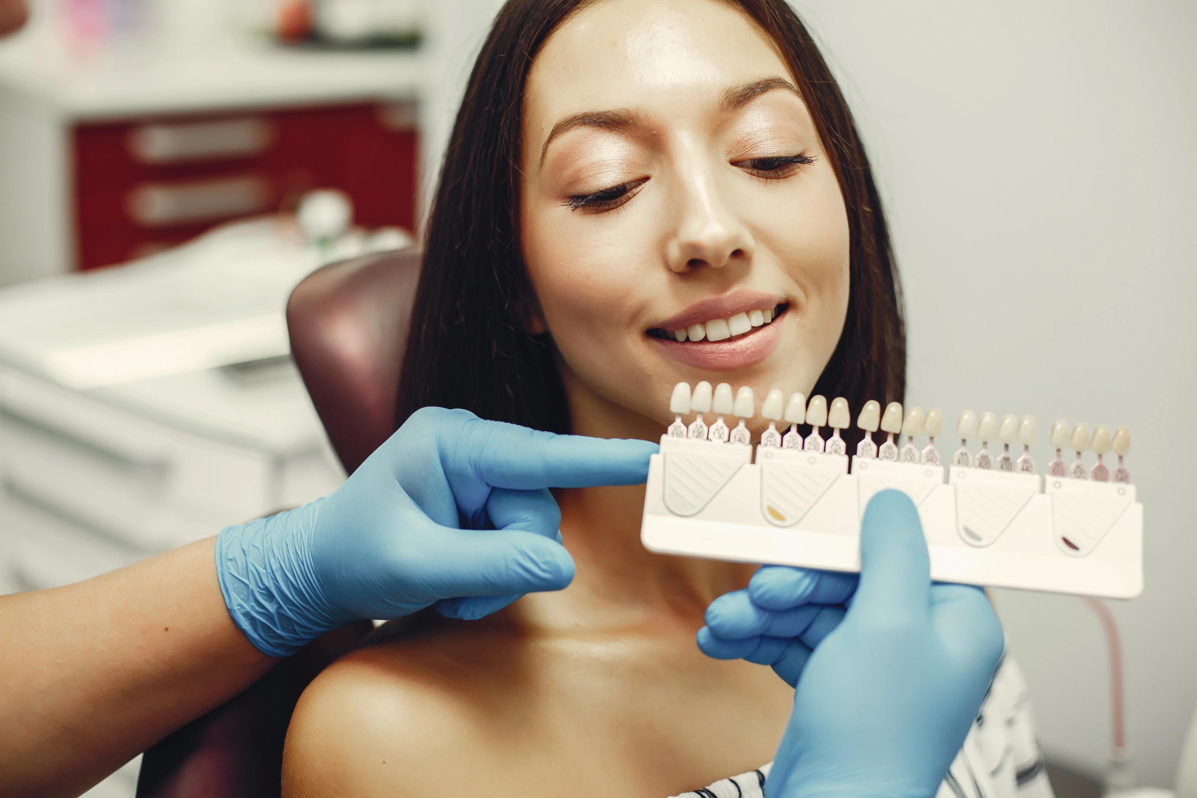Composite Veneers vs Composite Bonding: Differences & Longevity