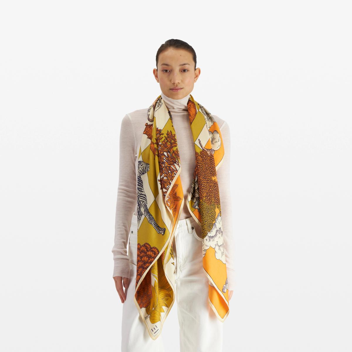 Cashmere Square 130 - Magnus - Orange — Inoui Editions