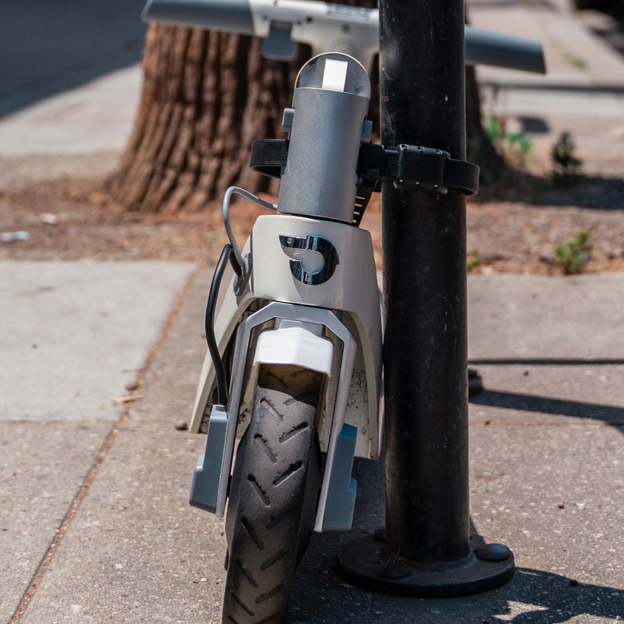 Secure your ride with the Unagi Cinch Lock