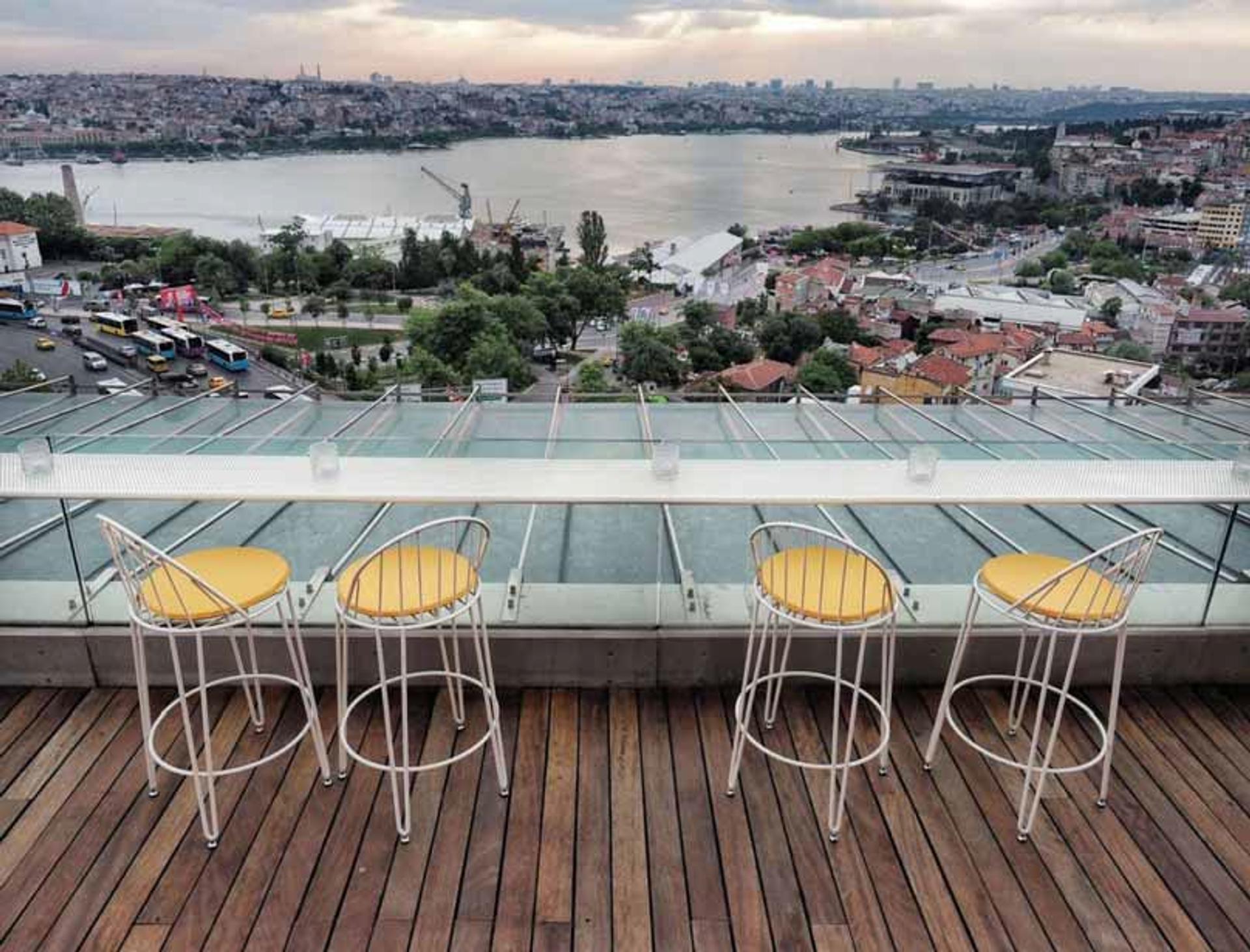 The 10 Best Rooftop Terraces in Istanbul | TurkeyTravelTips - Best ...