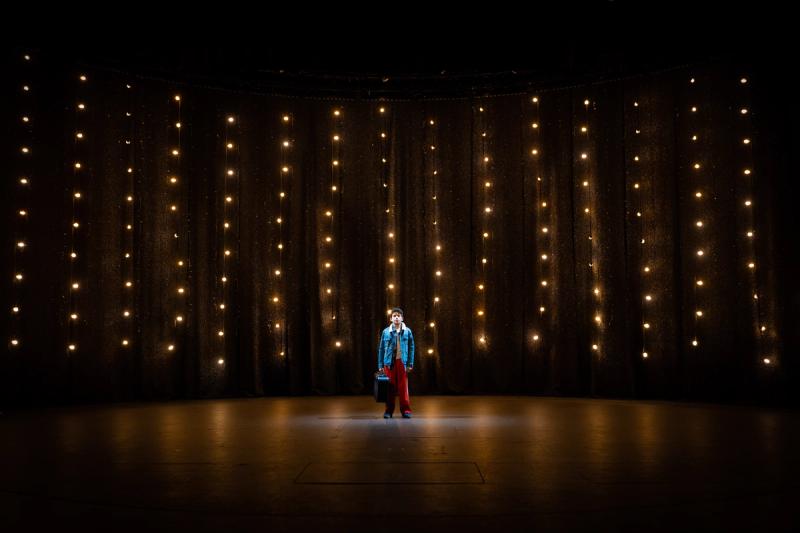 Jevn sjarm – Scenekunst