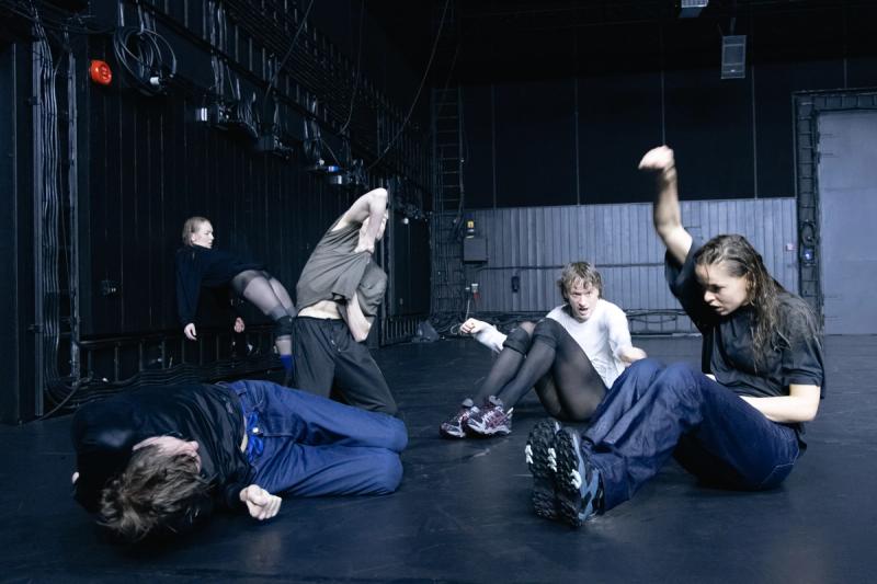 Det marginale mennesket – Scenekunst