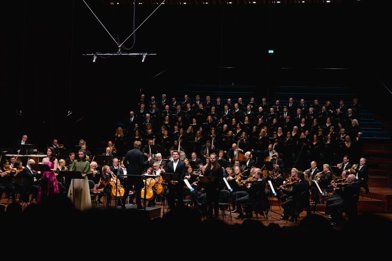 Glimt av gåten – Scenekunst