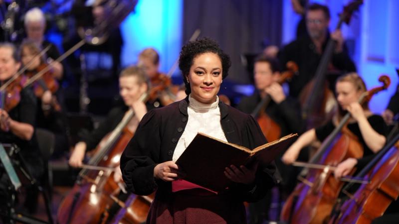 Skummel familieforestilling – Scenekunst