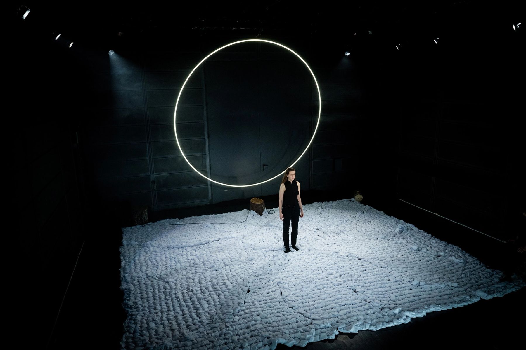 Mor morder – Scenekunst