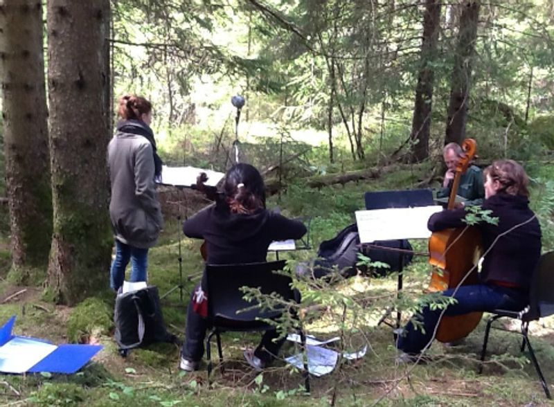 Skvulpande serialisme – Scenekunst