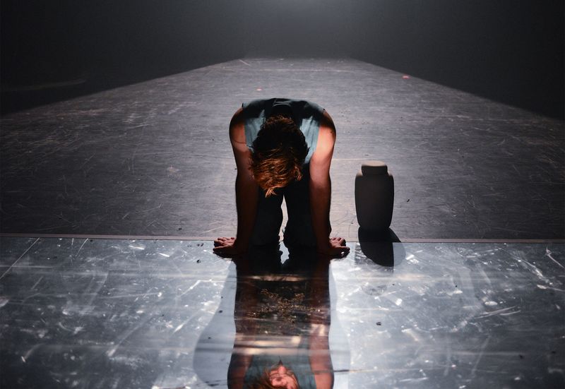 I limbo mellom kropp og tekst – Scenekunst