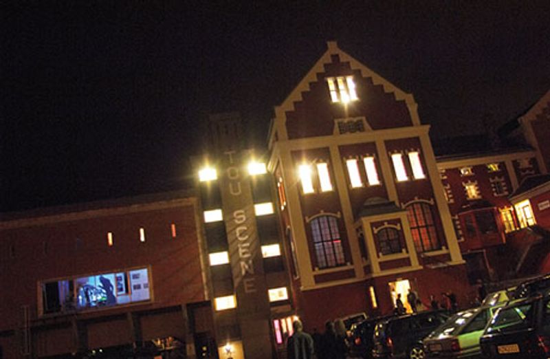 Åpent brev om Tou Scene – Scenekunst