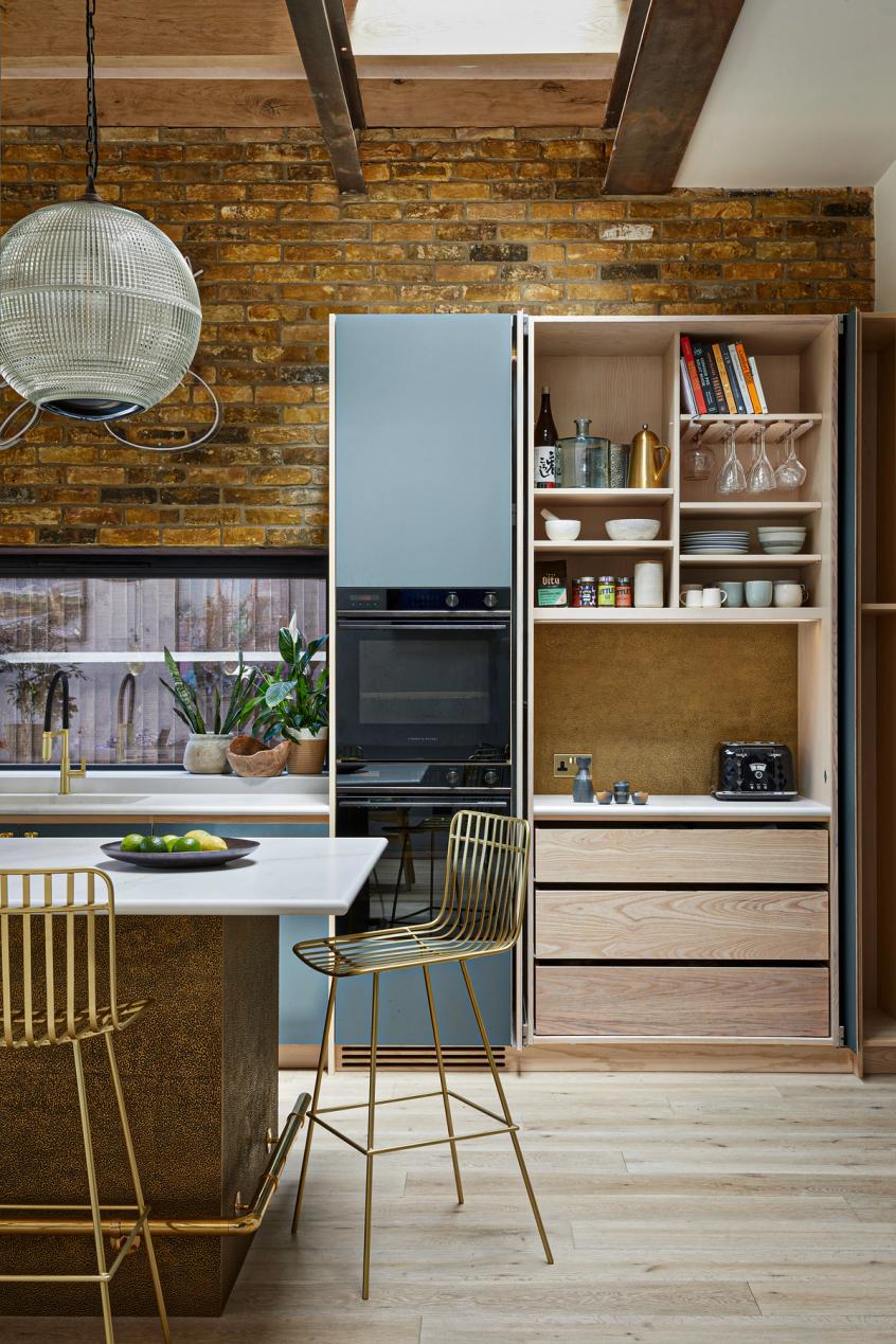 Sola Kitchens | Internal Solutions - Larders & Workstations