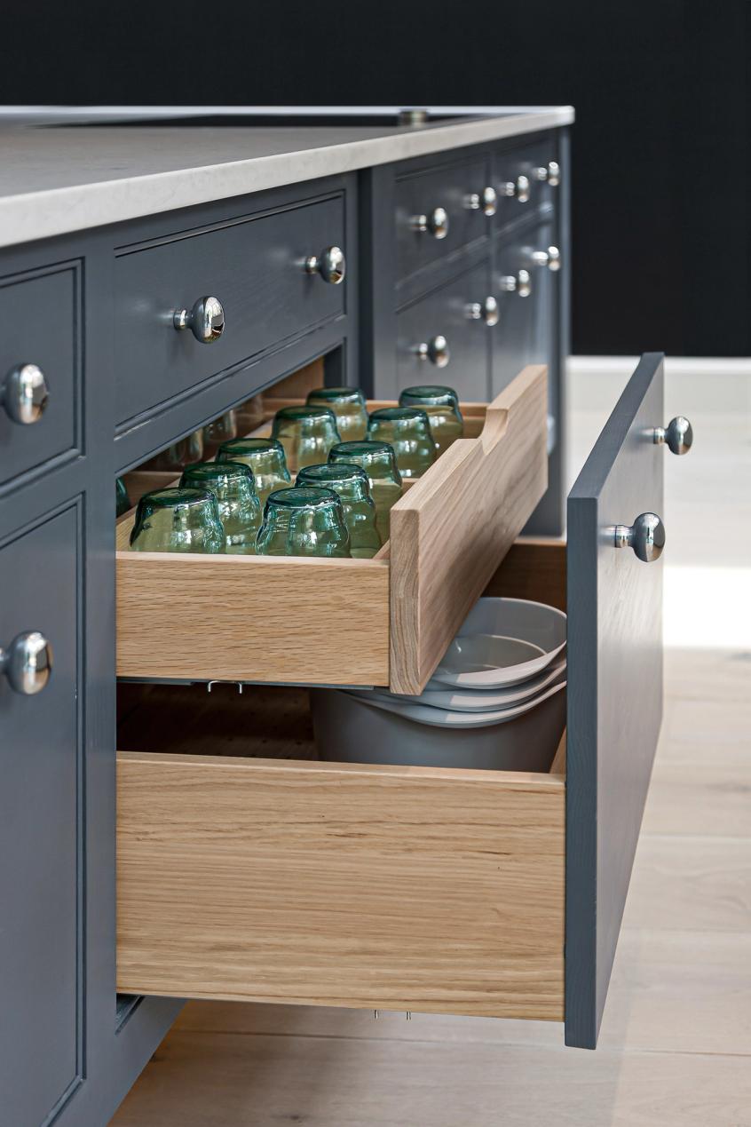 Sola Kitchens | Internal Solutions - Drawers & Inserts