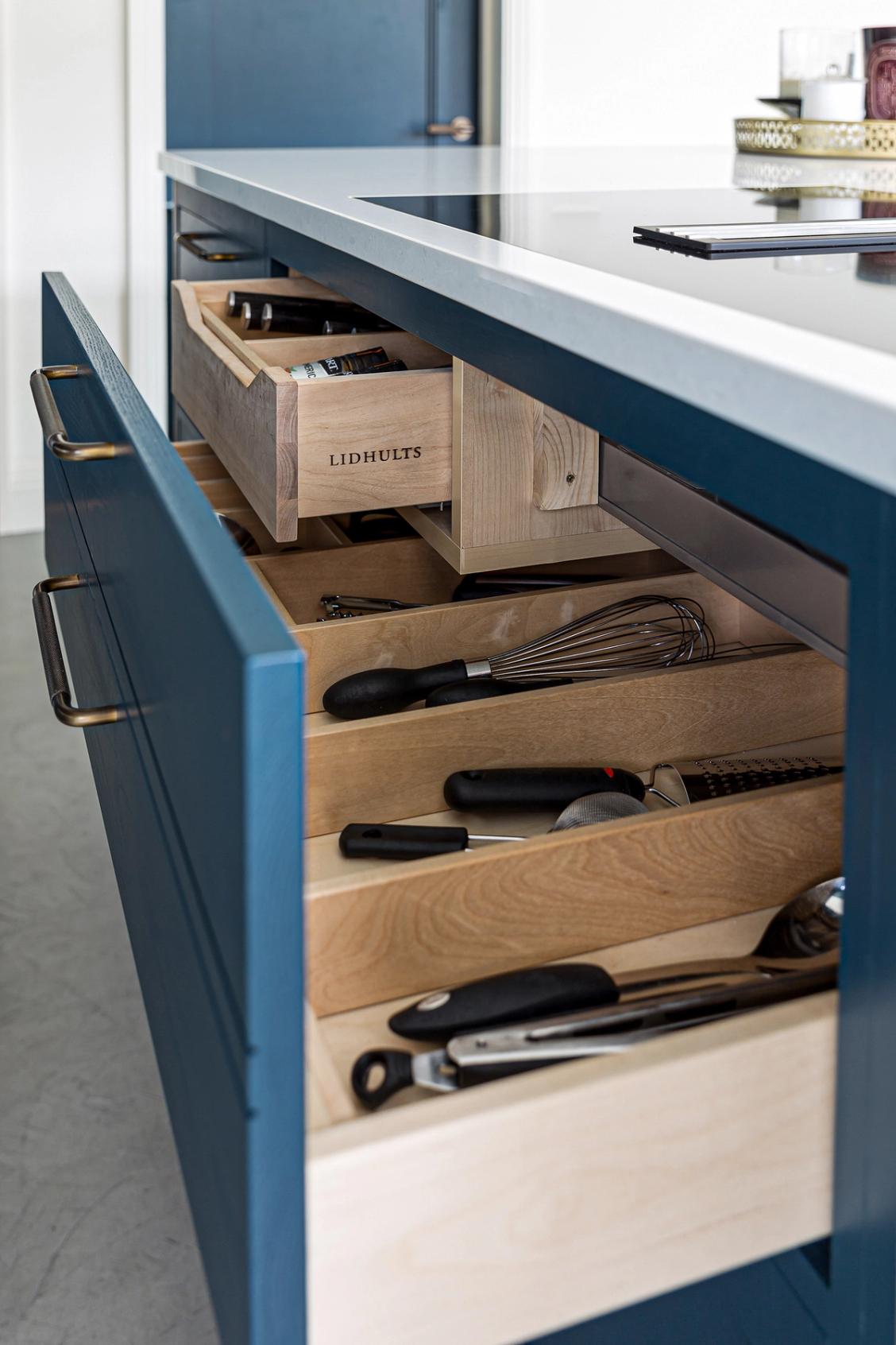 Sola Kitchens | Internal Solutions - Drawers & Inserts