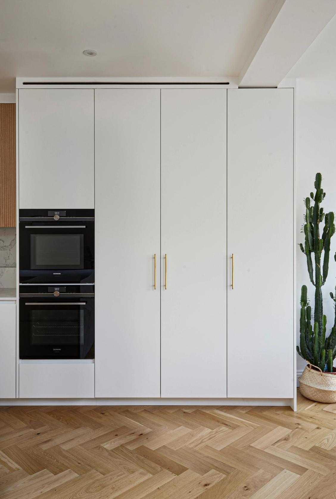 Sola Kitchens | Internal Solutions - Larders & Workstations