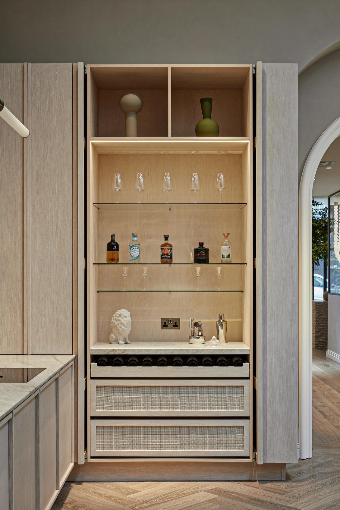 Sola Kitchens | Internal Solutions - Larders & Workstations