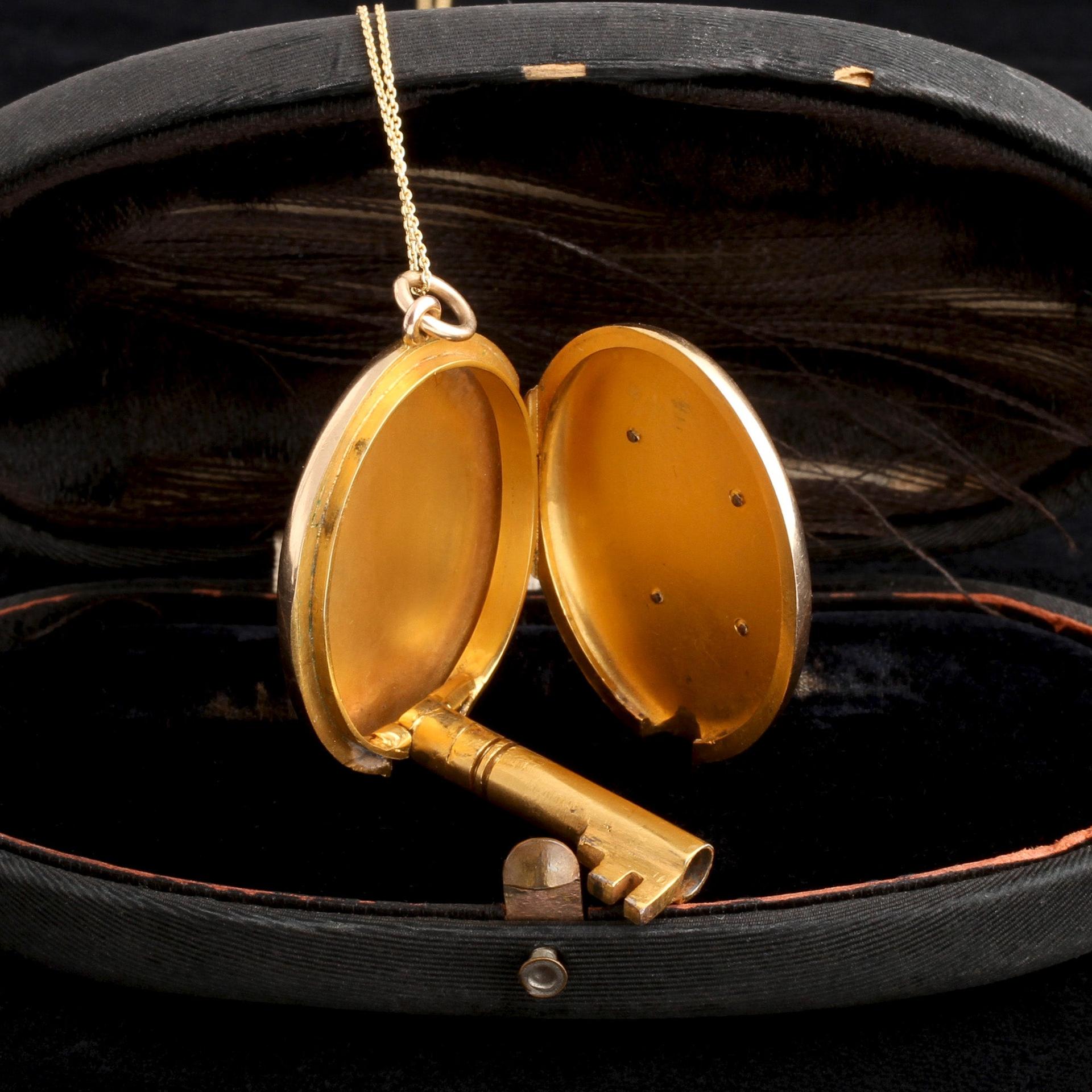 Victorian "ND" Monogram Concealed Key Locket — Erica Weiner