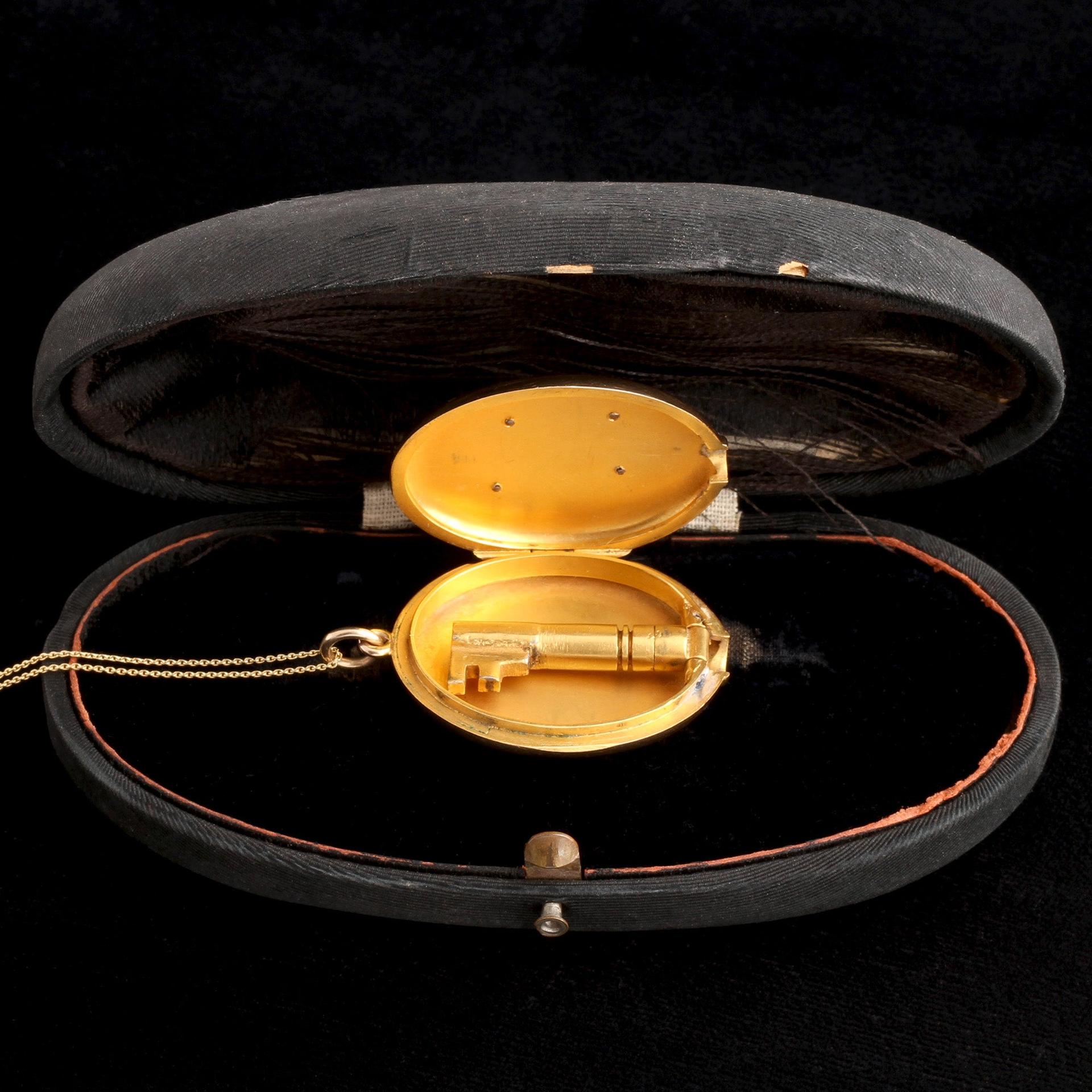 Victorian "ND" Monogram Concealed Key Locket — Erica Weiner