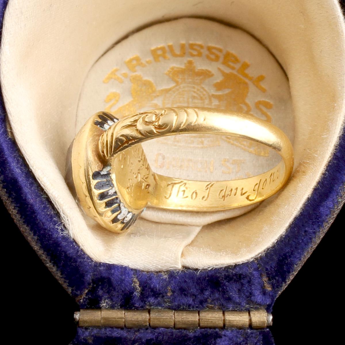 Stuart "Remember Me" Skull Ring — Erica Weiner