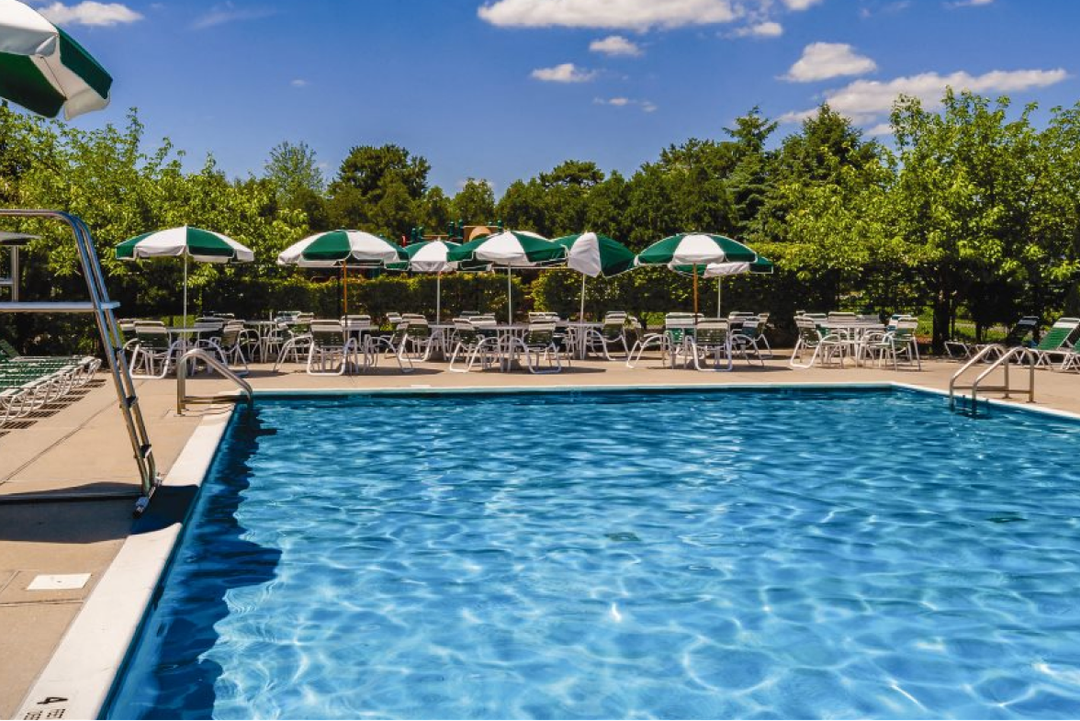 Spruce Pond in Holbrook | Heatherwood Communities