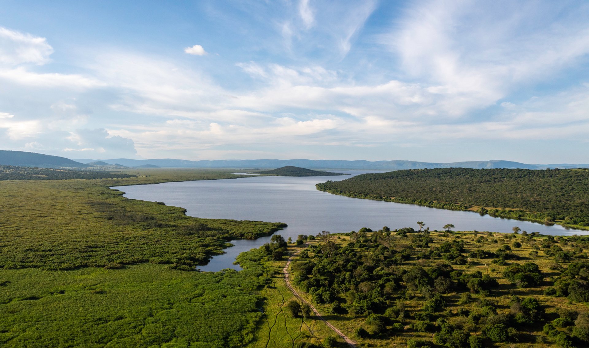 Luxury Rwanda Safaris | Gorilla Trekking & Tours | ROAR AFRICA