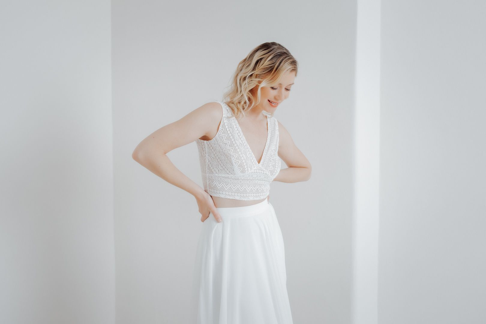 Spitzen-Top mit tiefem Ausschnitt – Jala | noni Brautmode
