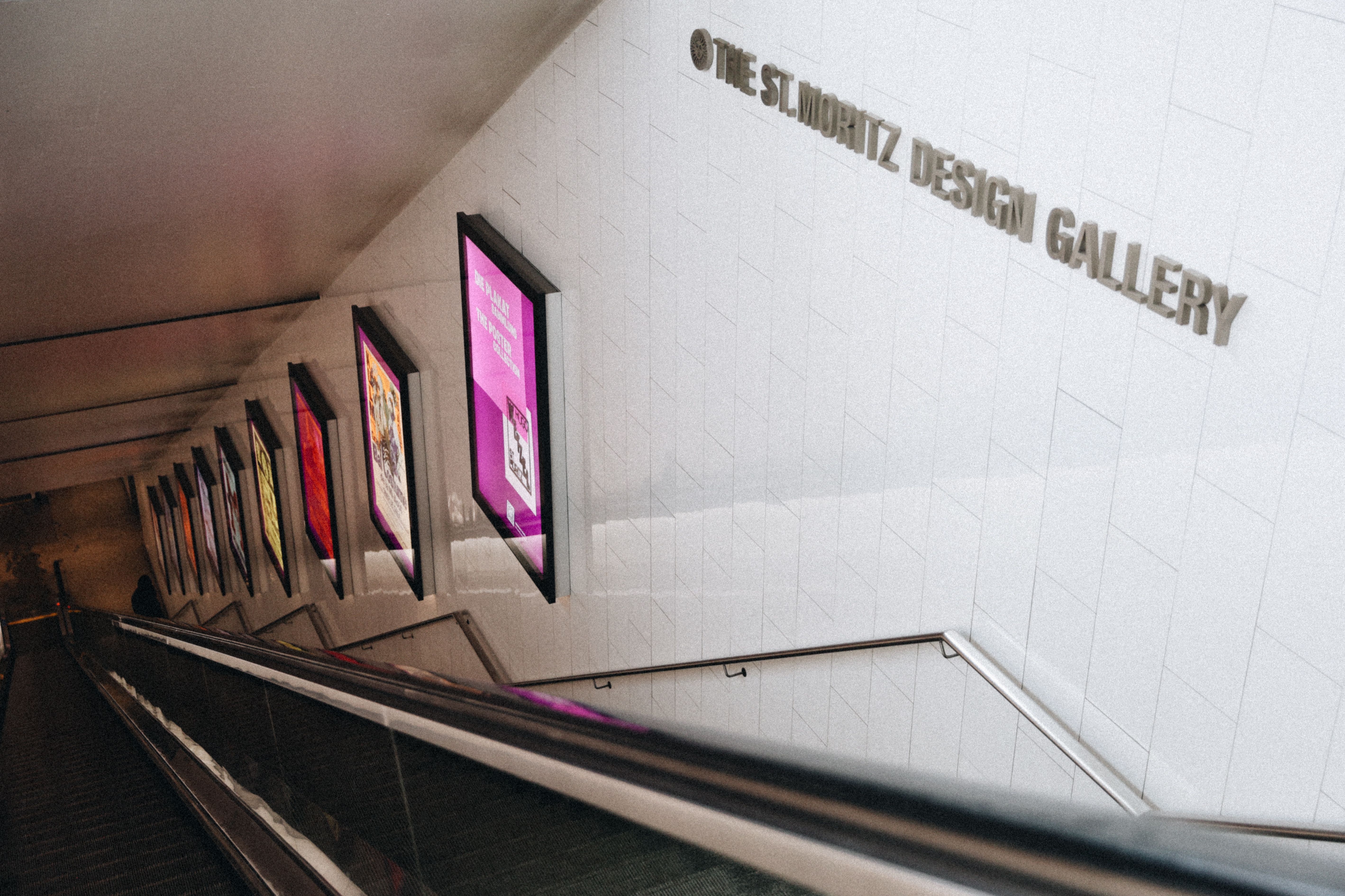 Vom Keller in die St. Moritz Design Gallery: Die Plakatsammlung von ...