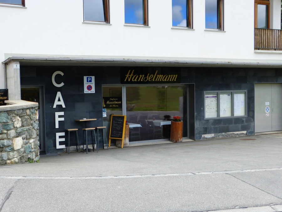 Confiserie Hanselmann Surlej