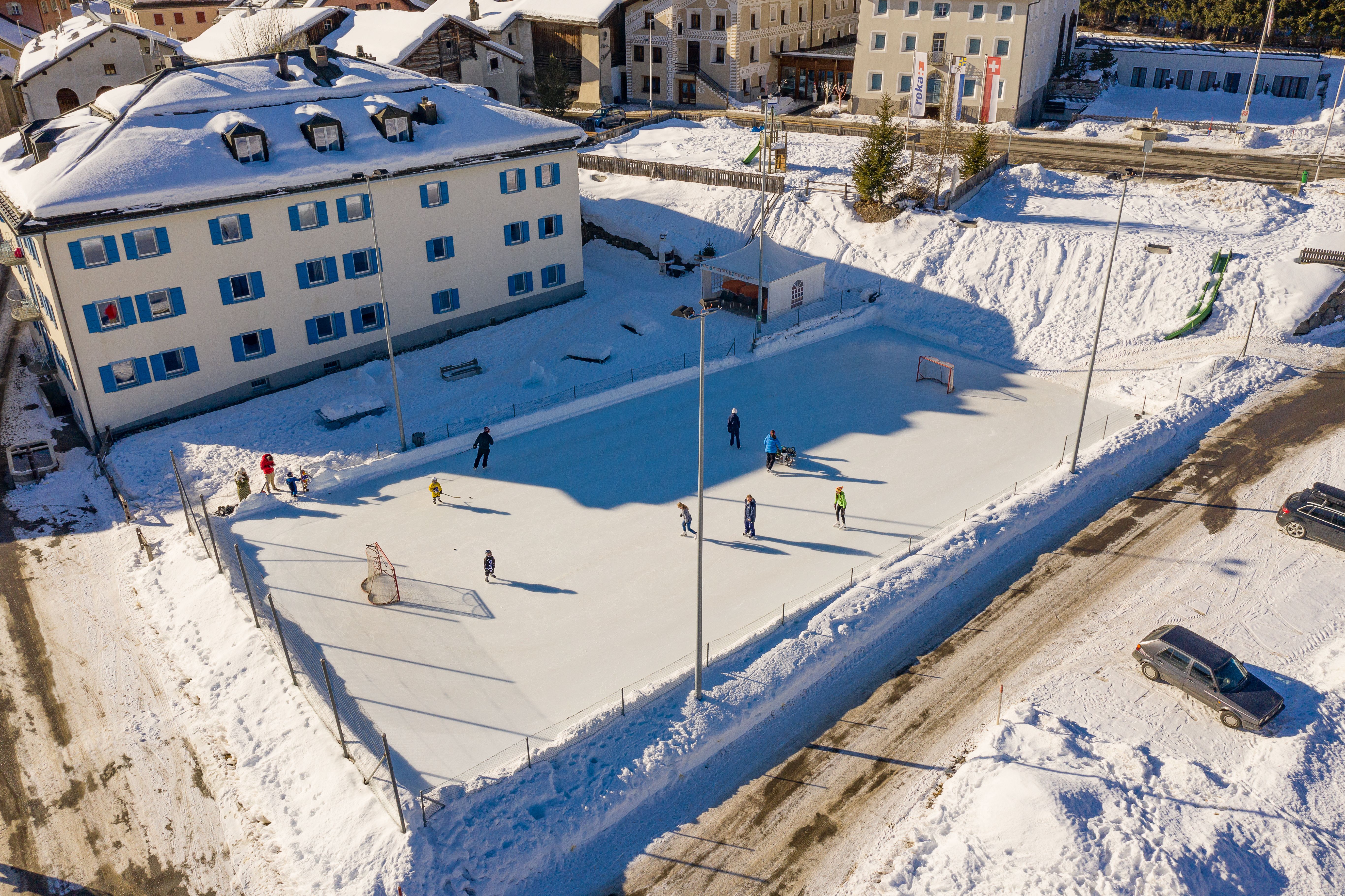 Eisplätze im Engadin: Schlittschuhlaufen vor spektakulärer Kulisse ...