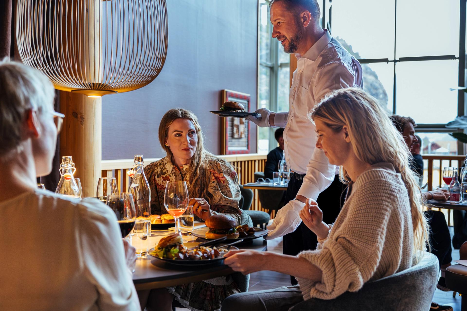 Food and drinks in Flåm | Norway’s Best