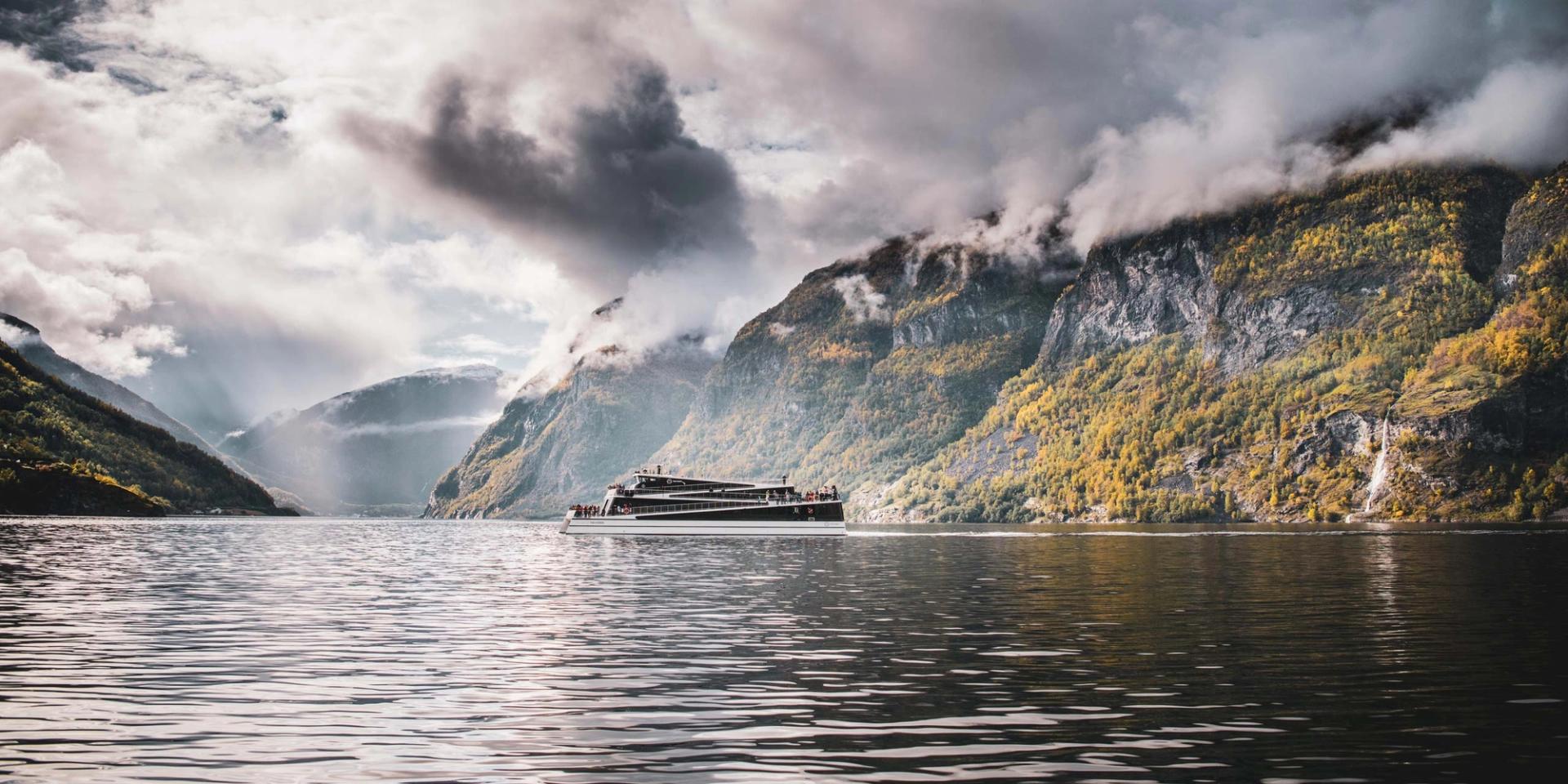 Explore the UNESCO-listed Nærøyfjord | Norway’s best
