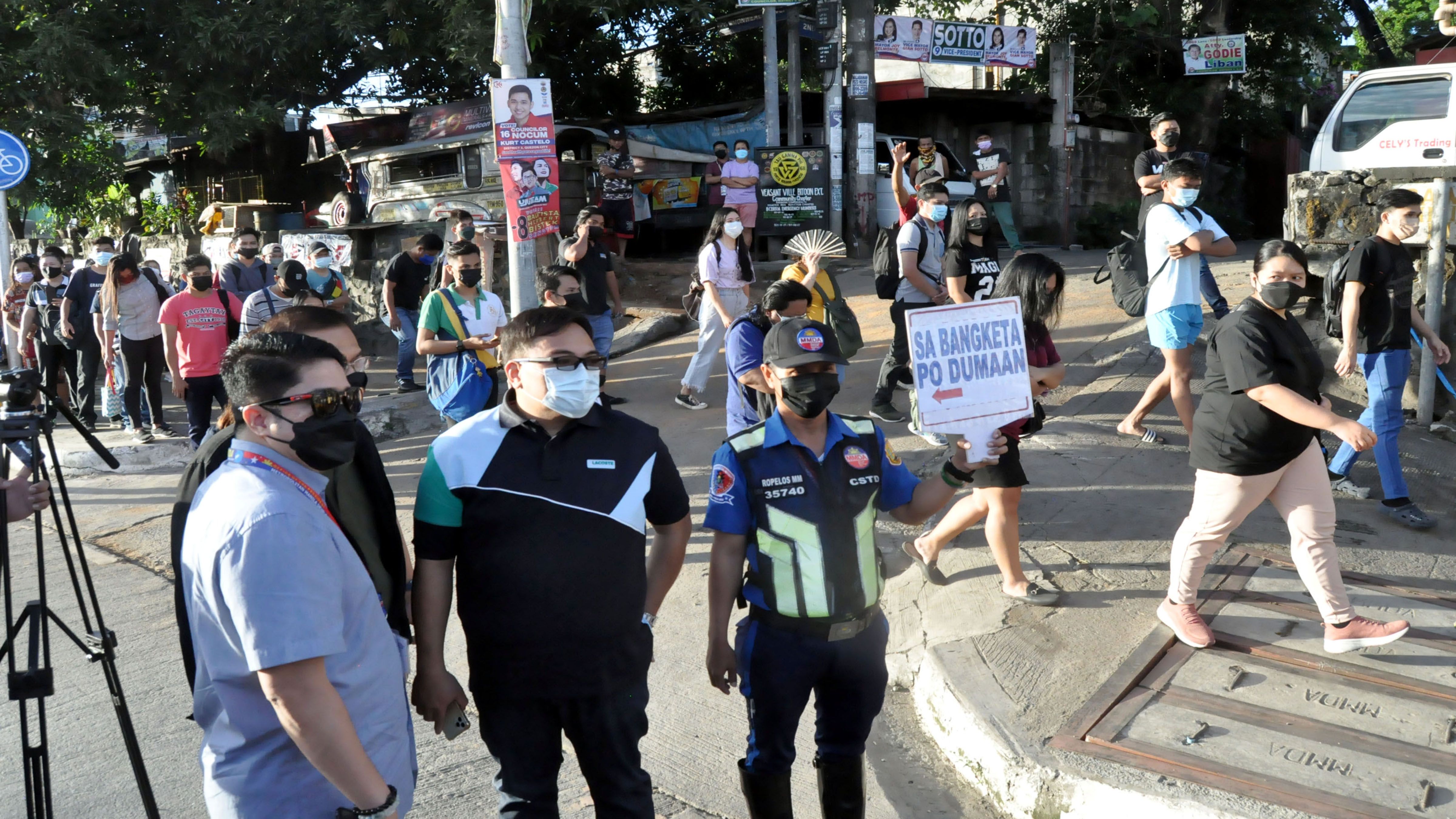 A HELPING HAND FROM MMDA