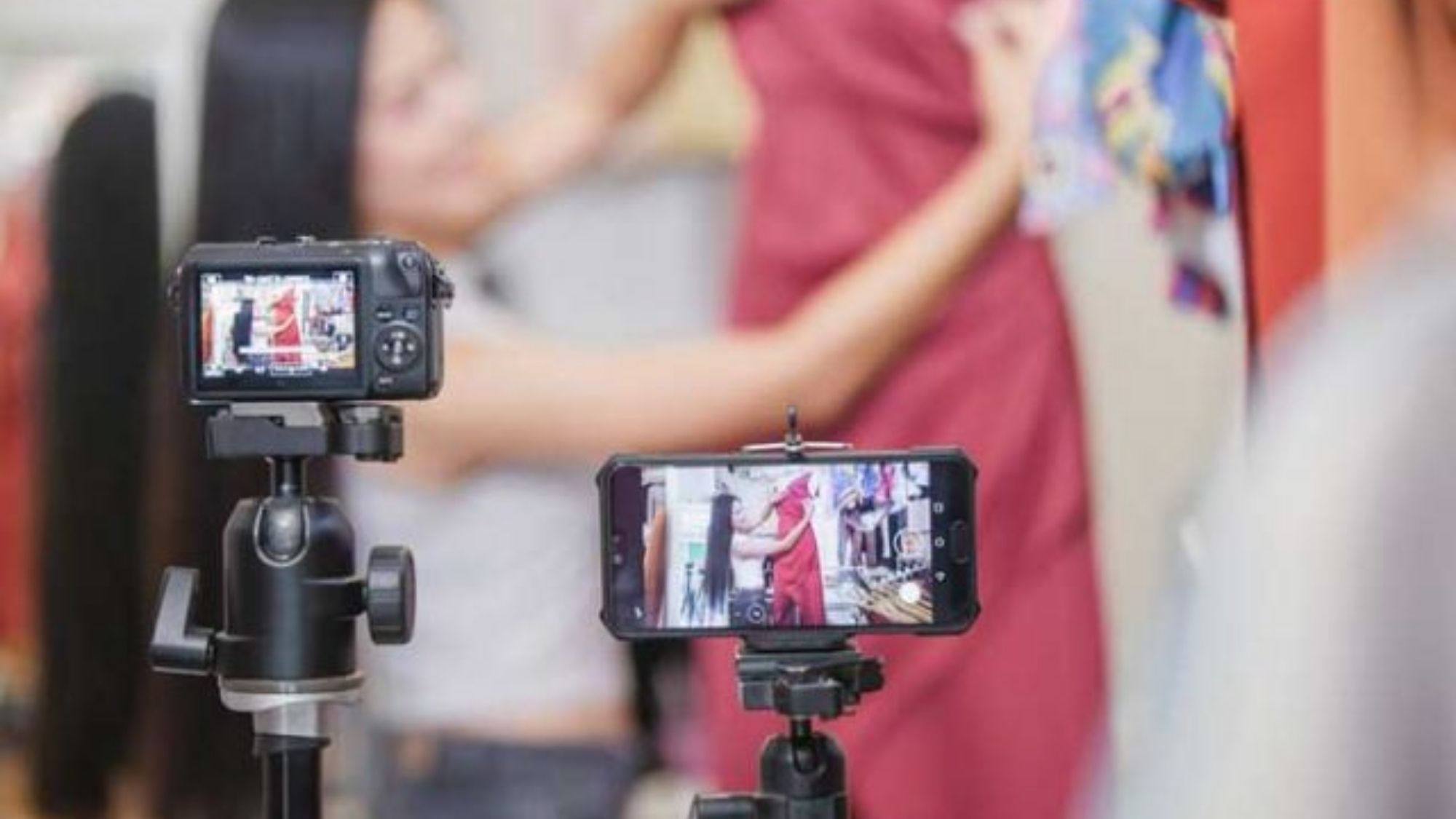 More reasons to spend, livestream shopping a new hit in PH