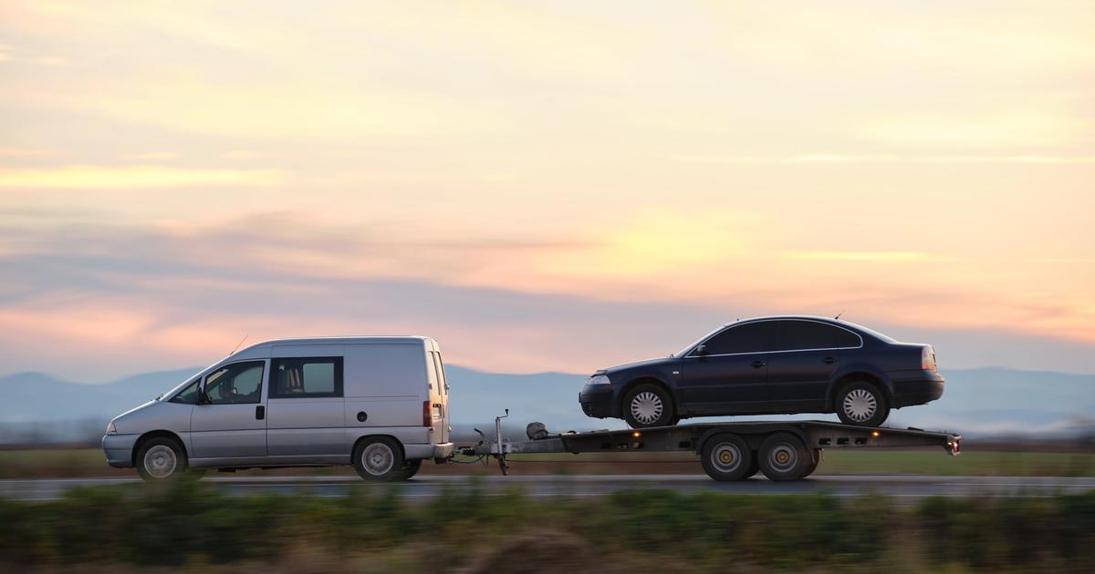 Car Hauler Trailer Rental Guide: Open vs. Enclosed, Single vs. Double ...
