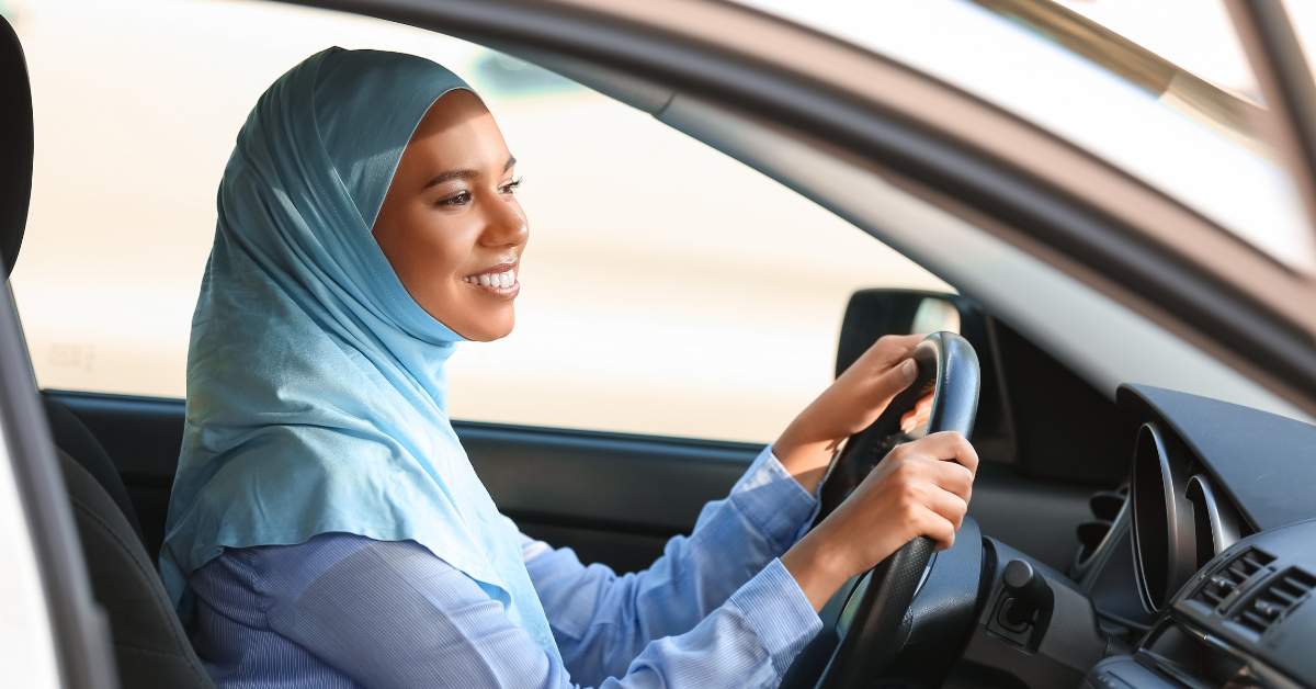 Drive in UAE with Qatar License: Procedures and Tips