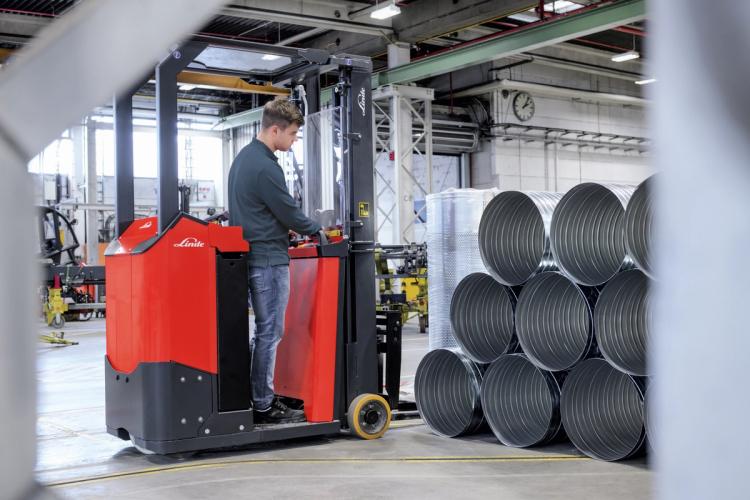 Machines / Linde E10 | Hesselberg