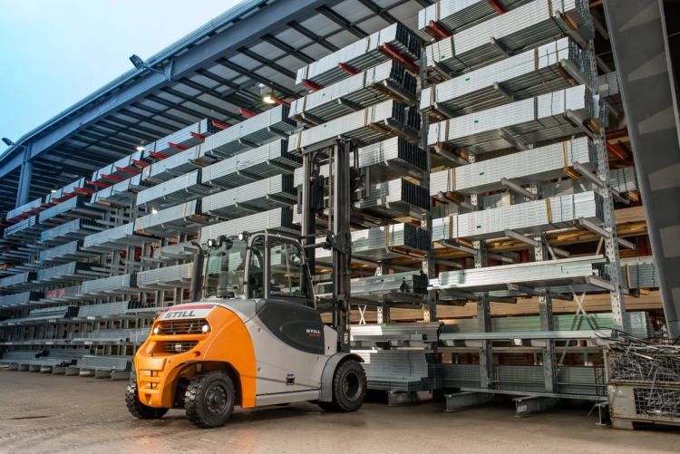 Machines / STILL RX 70 | Hesselberg