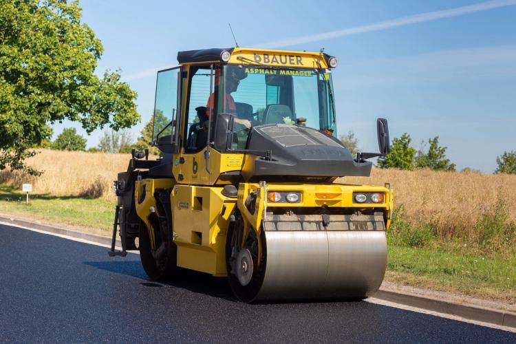 Machines / Bomag BW 154 AP-5 AM | Hesselberg