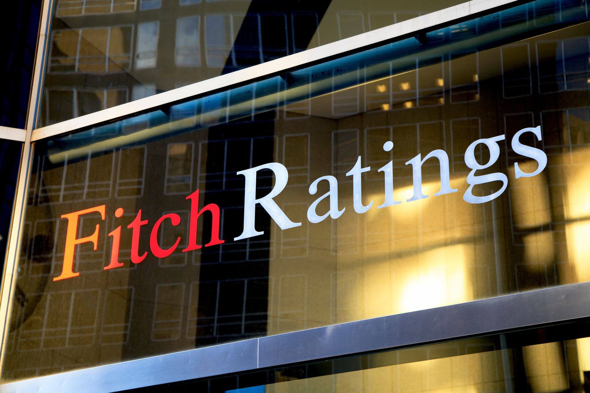 Weekly Digest: Fitch Cuts U.S. Credit Rating, Gold Faces Weekly Loss