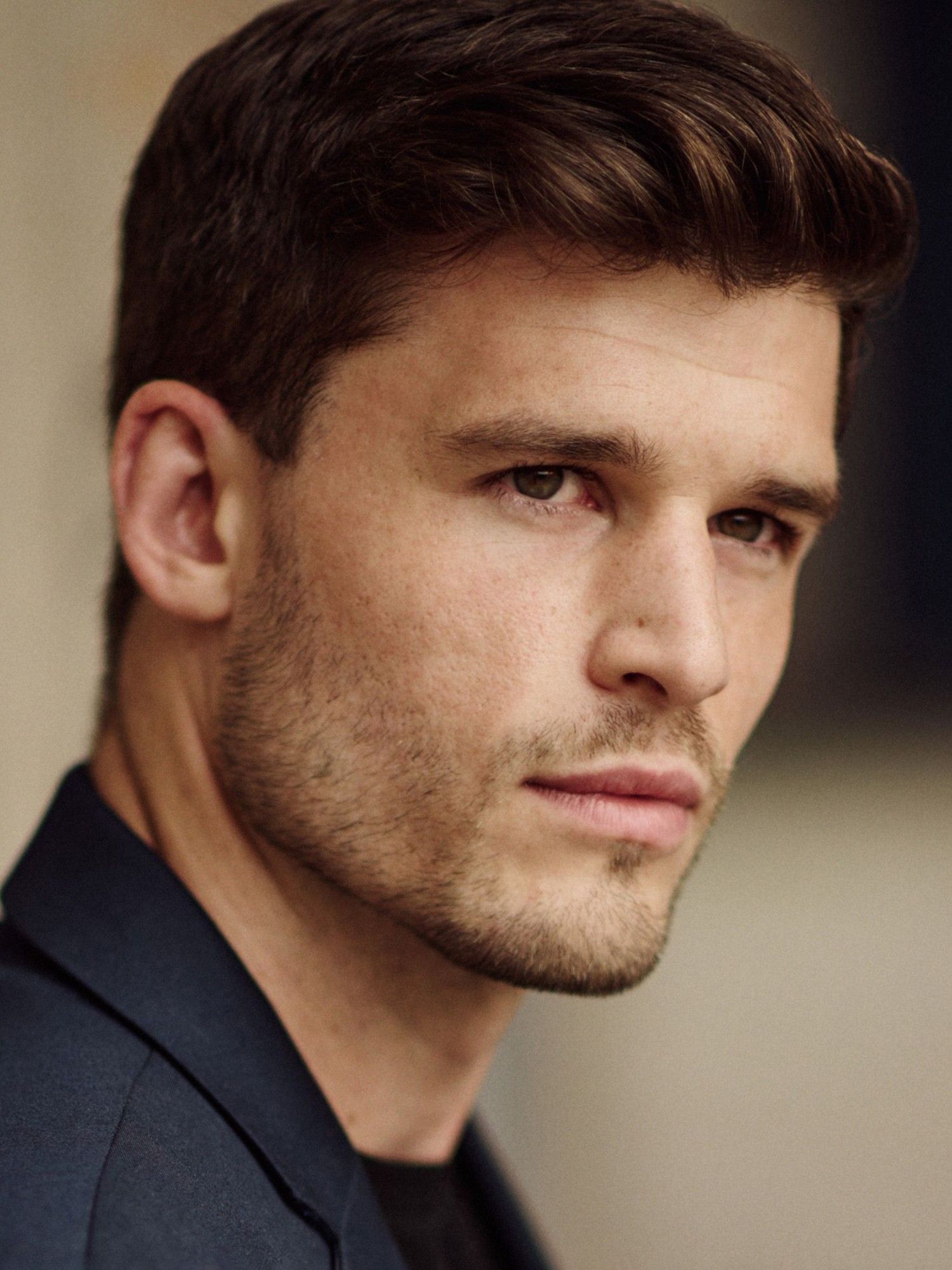 Bobby Garlington | Mainboard | Colours